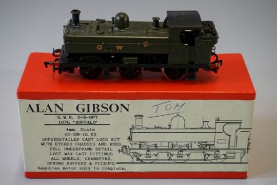 An Alan Gibson 'OO' gauge GWR 0-6-0 57xx Class pannier tank locomotive ...
