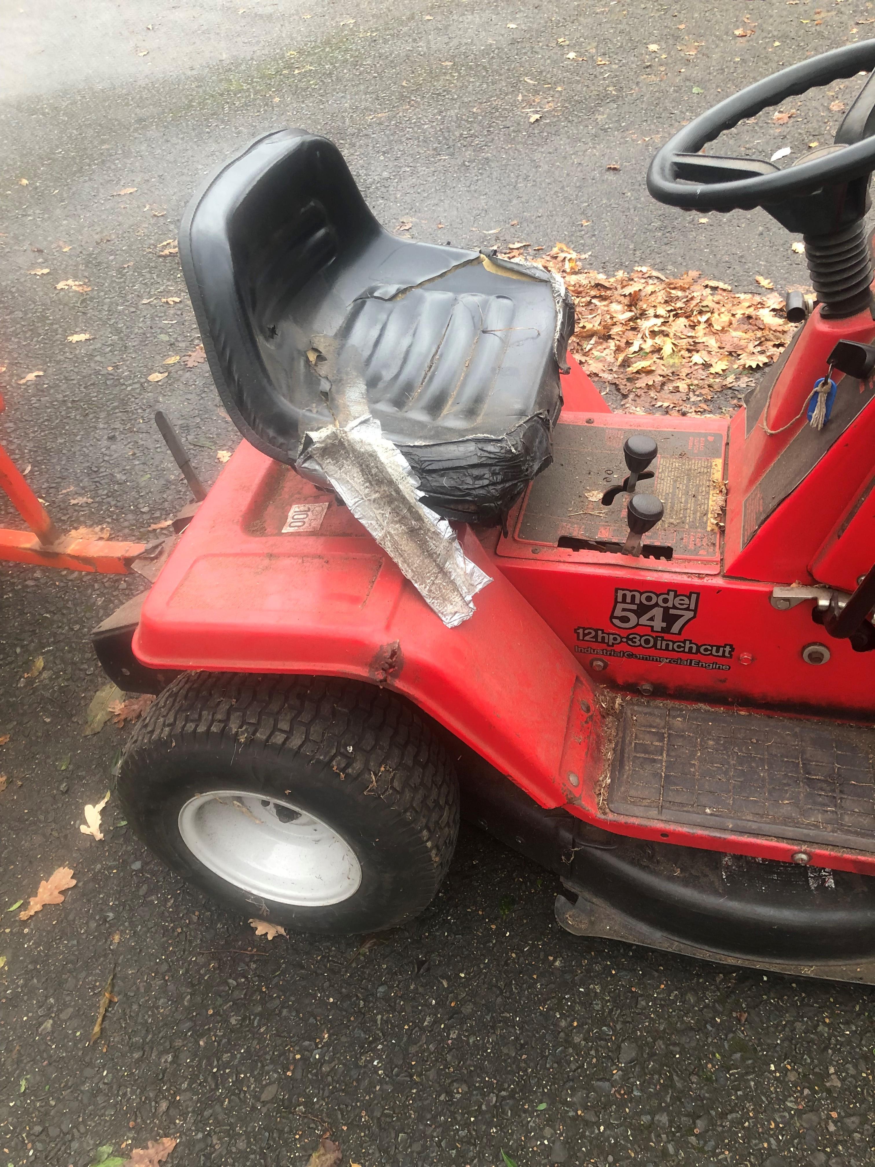 A LAWNFLITE MODEL 547 12 HP RIDE ON PETROL LAWN MOWER, 30 inch cut ...