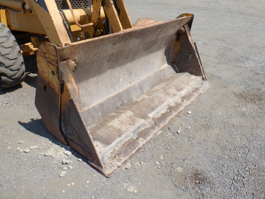 2005 John Deere 210LE Skip Loader, 4x4, 4-in-1 Bucket, 5- Valve Rear ...