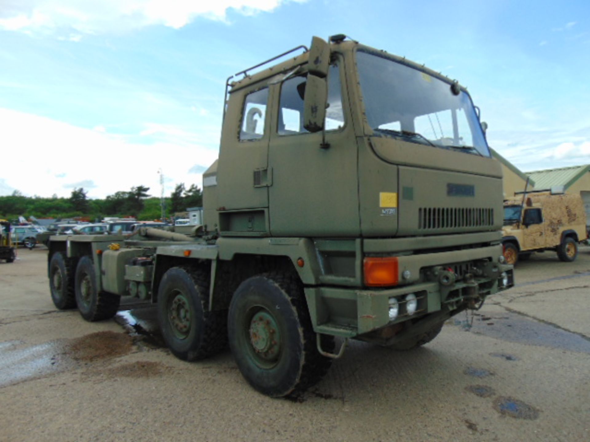 You are bidding on a recently released from the UK MoD a DAF 8x6 DROPS ...