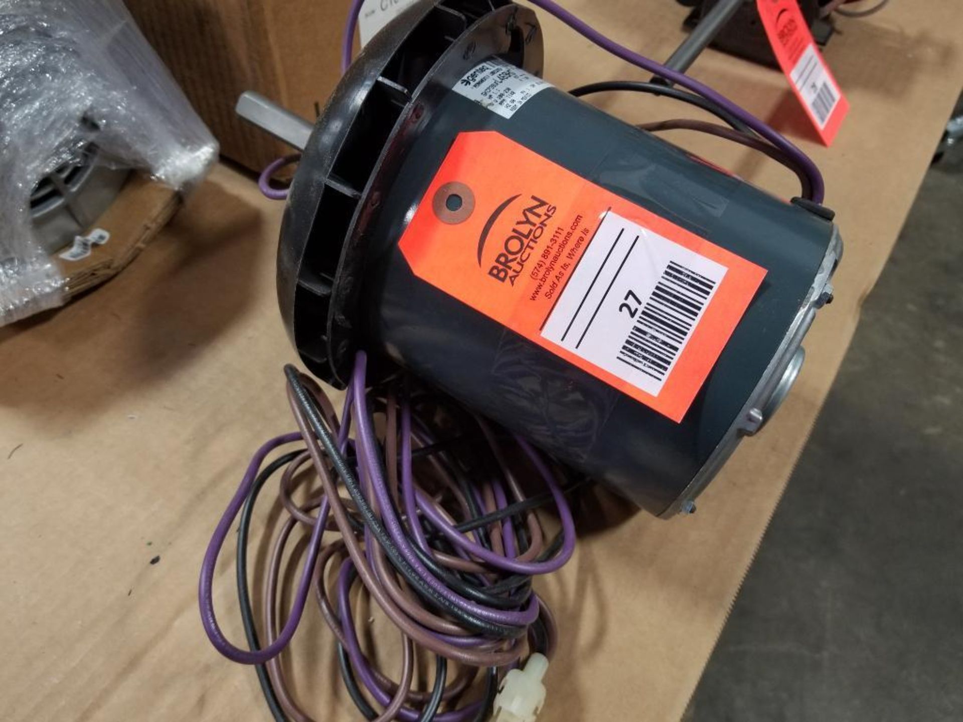 1.1HP Genteq motor 5KCP39UF-L469HS. 1PH, 208-230V, 1140RPM. For a $10 ...