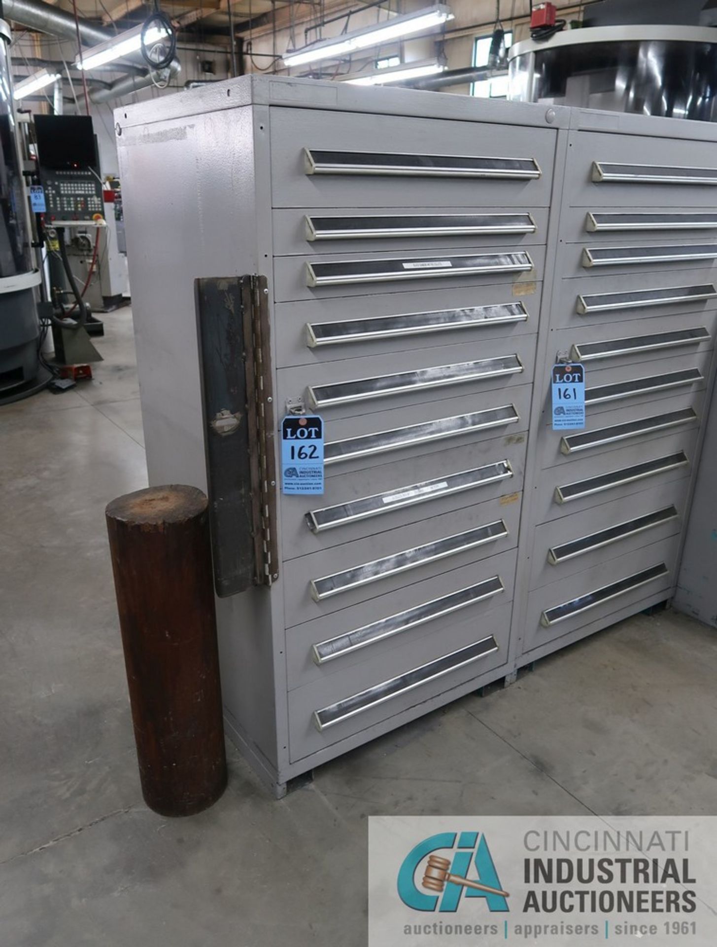 10-DRAWER LISTA TYPE TOOL CABINET AND CONTENTS CONSISTING OF LARGE ...
