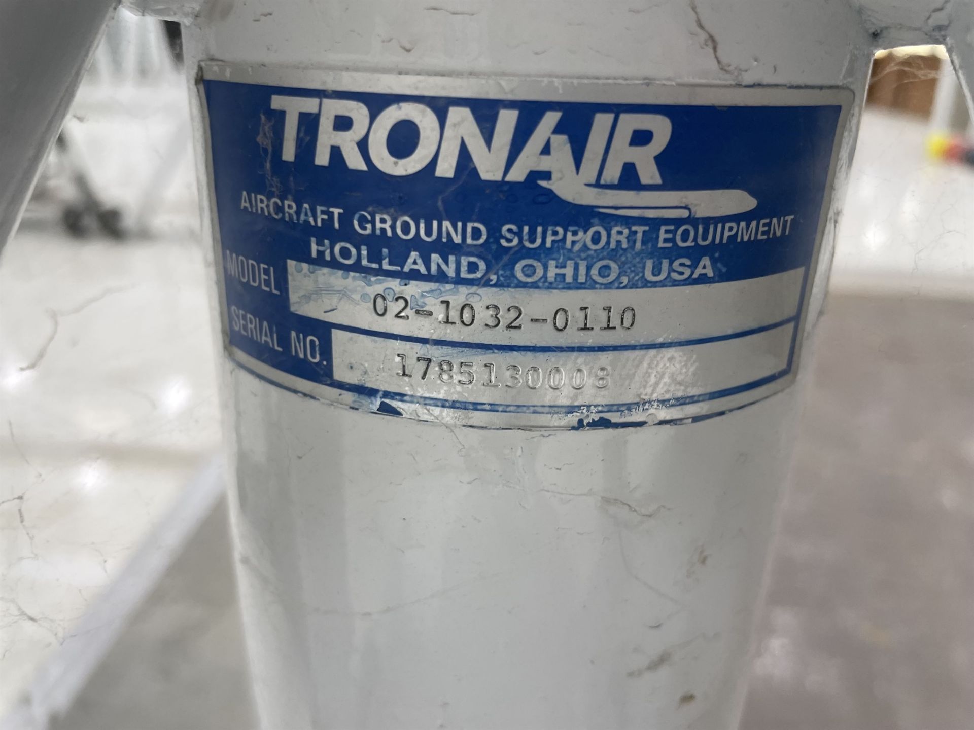 Lot Comprising of (3) Aircraft Jacks, (2) TRONAIR 02-1032-0100 10-Ton ...