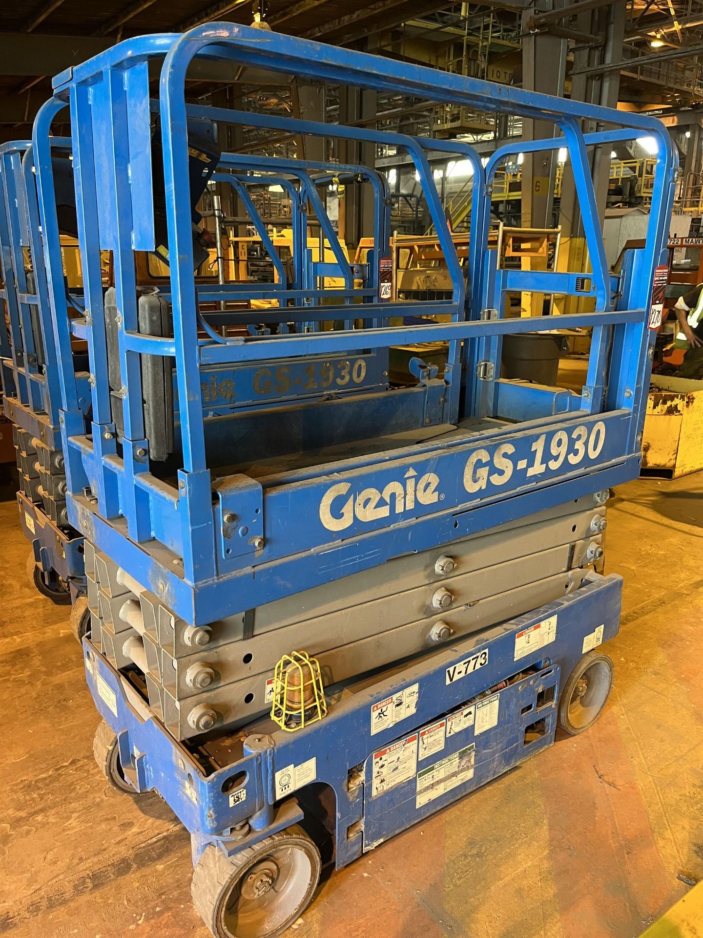 GENIE GS-1930 Scissor Lift, 19’ Max Platform Height, 25’ Max Work ...