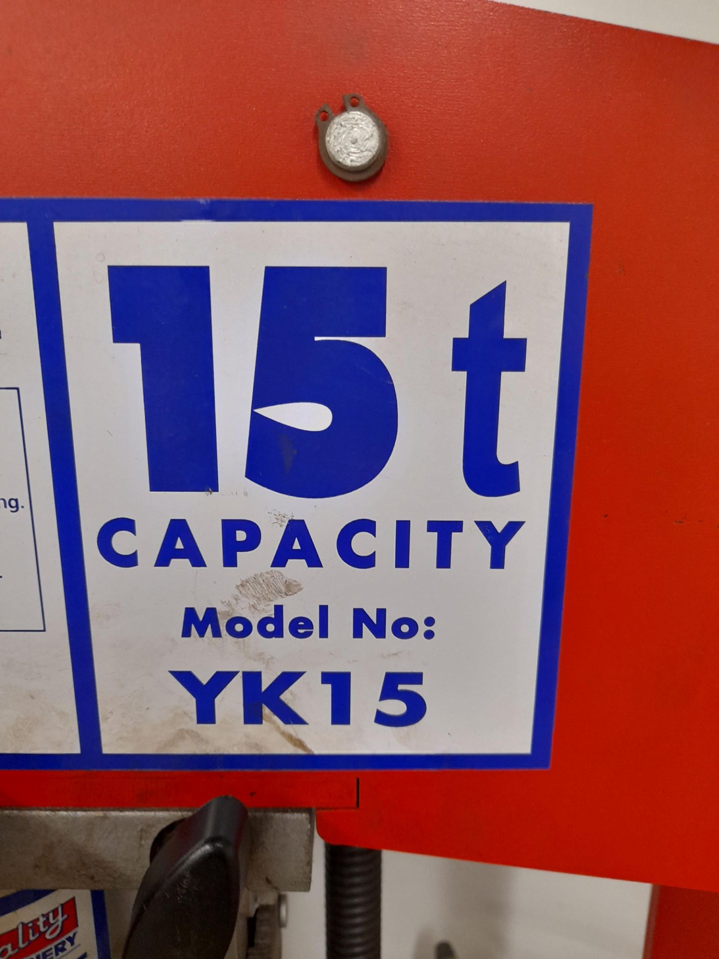 Sealey YK15 15 tonne capacity garage press