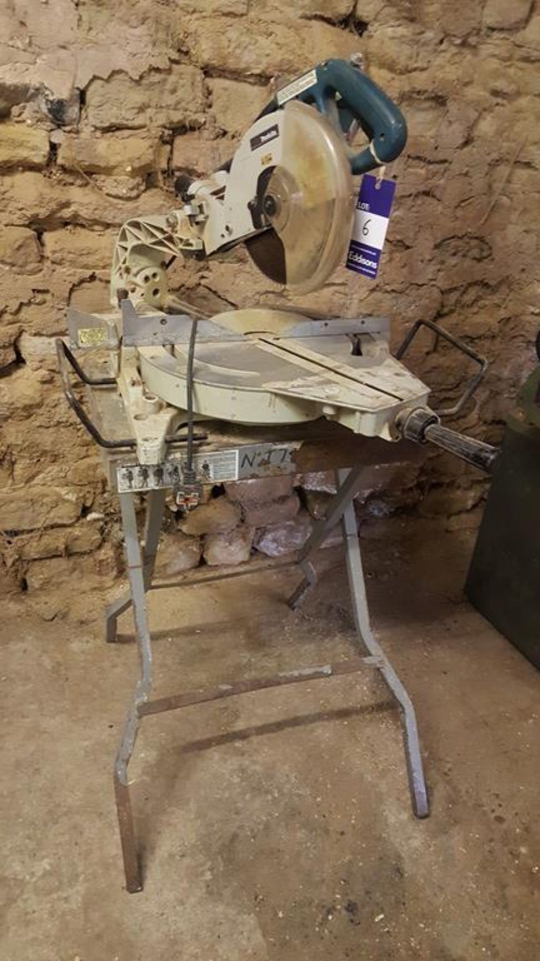 Makita Model LS1013, 240V, 1430 watt, Pull-Down Chop Saw. - seen working.