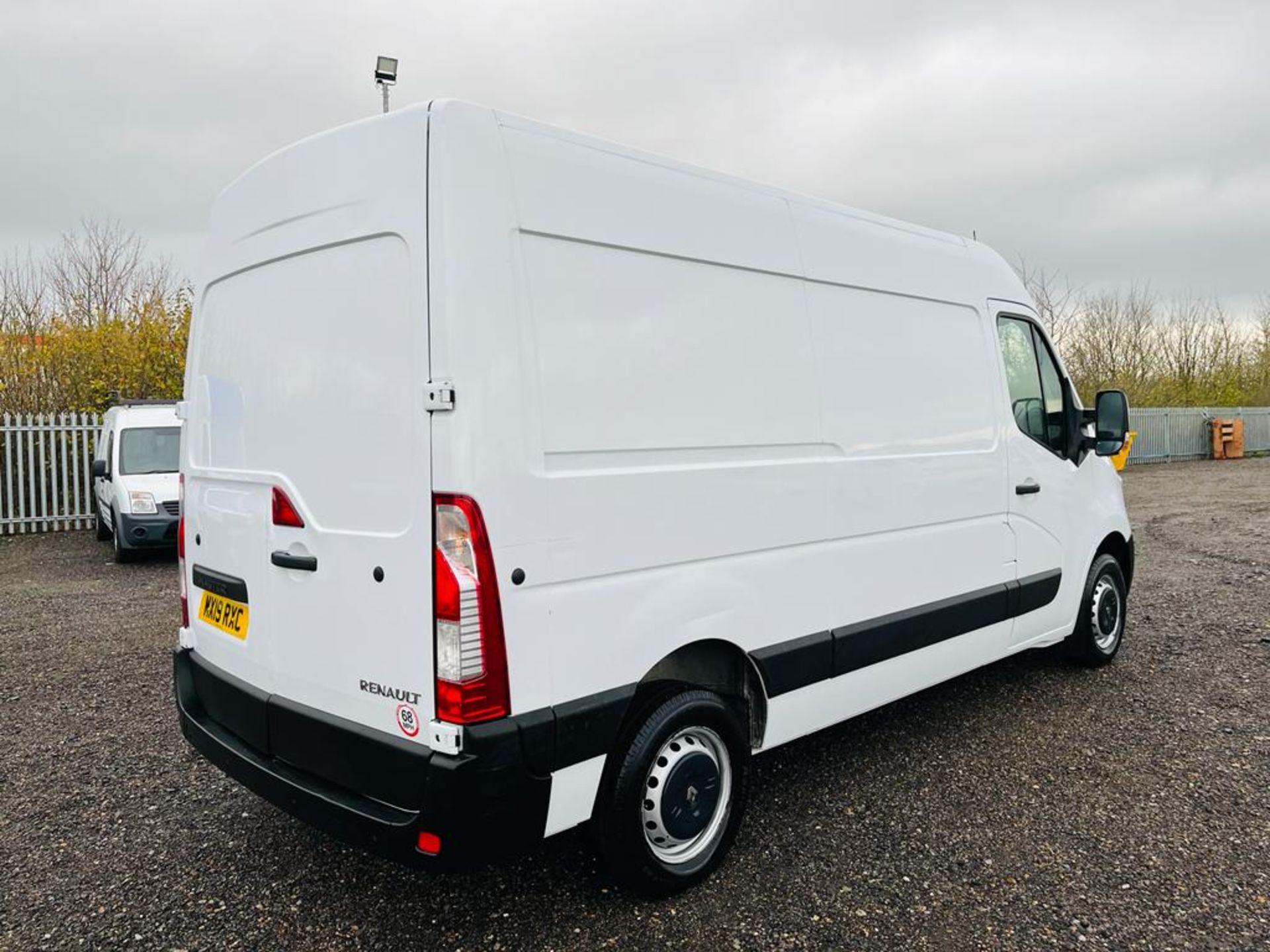 ** ON SALE ** Renault Master 2.3 DCI 130 MM35 Business L2 H2 2019 '19 ...