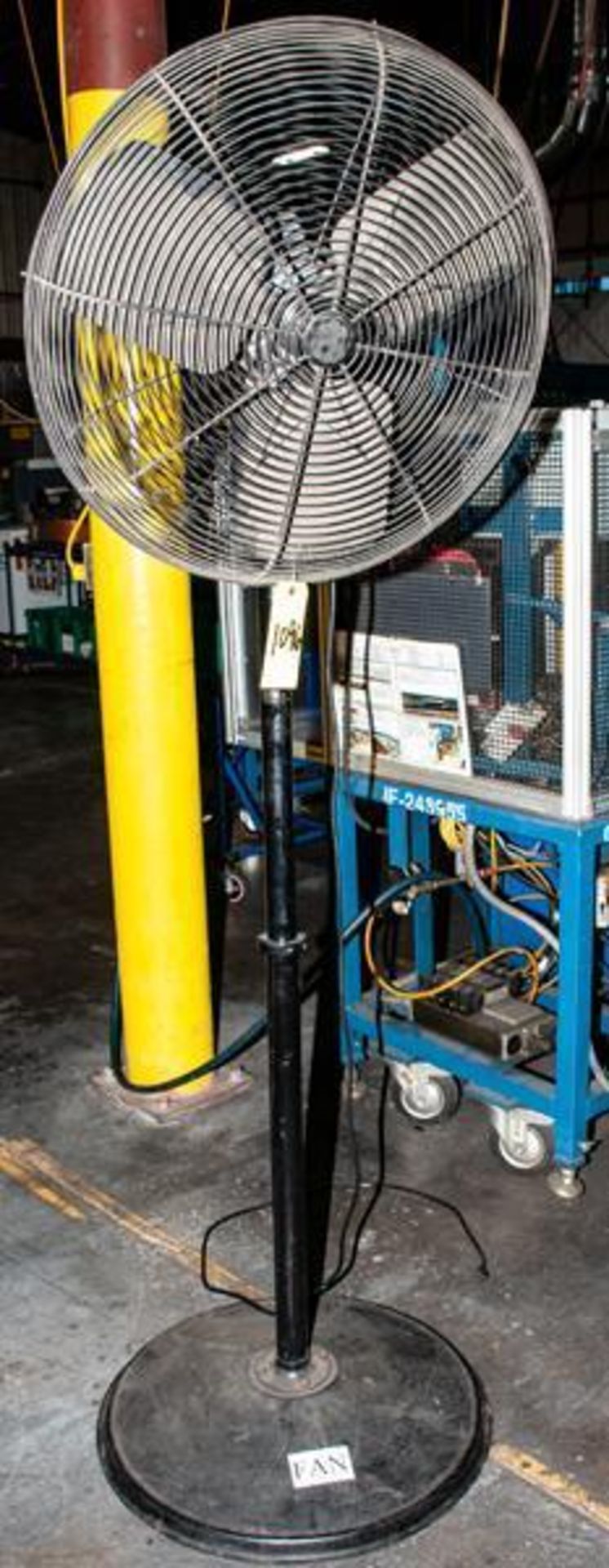 24" Pedestal fan Dayton 1/4hp, 115v
