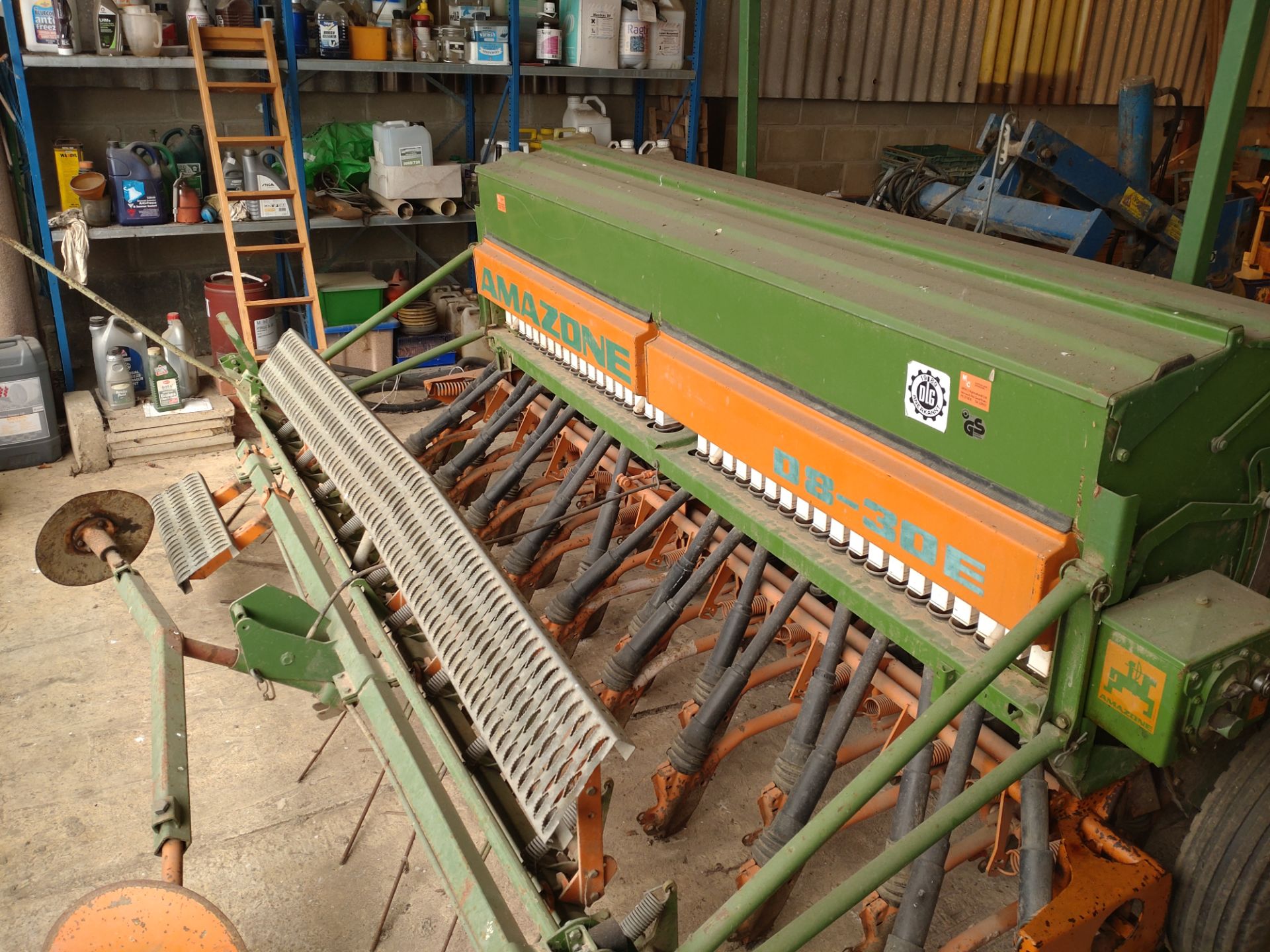 Amazone D8/30E 3m Seed Drill s/n 129344 c/w Rabe MKE 300 power harrow s ...