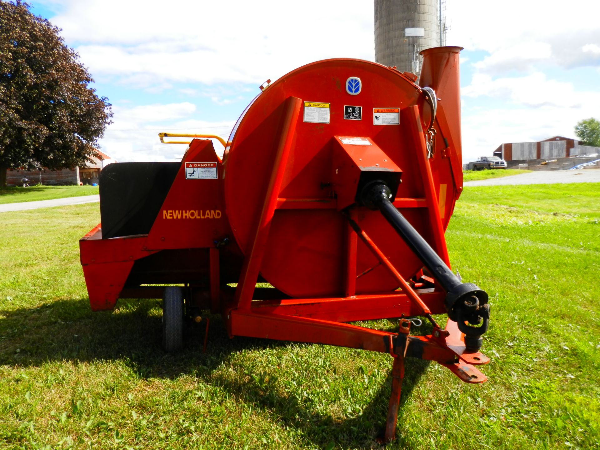 NEW HOLLAND F62B Forage Blower, purchased new & limited lifetime use.