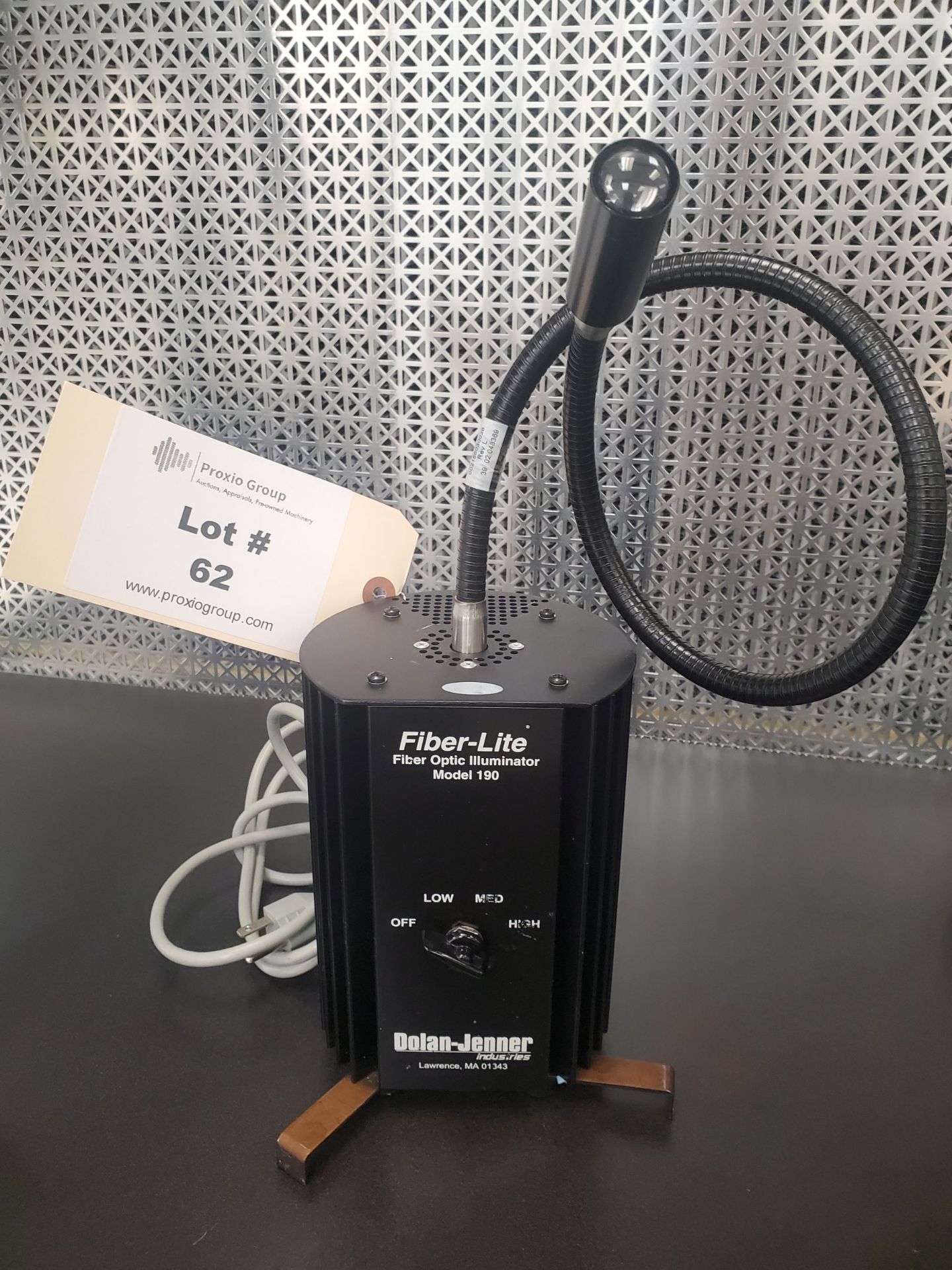 Dolan-Jenner Fiber-Lite Model 190 Fiber Optic Illuminator With Flexible ...