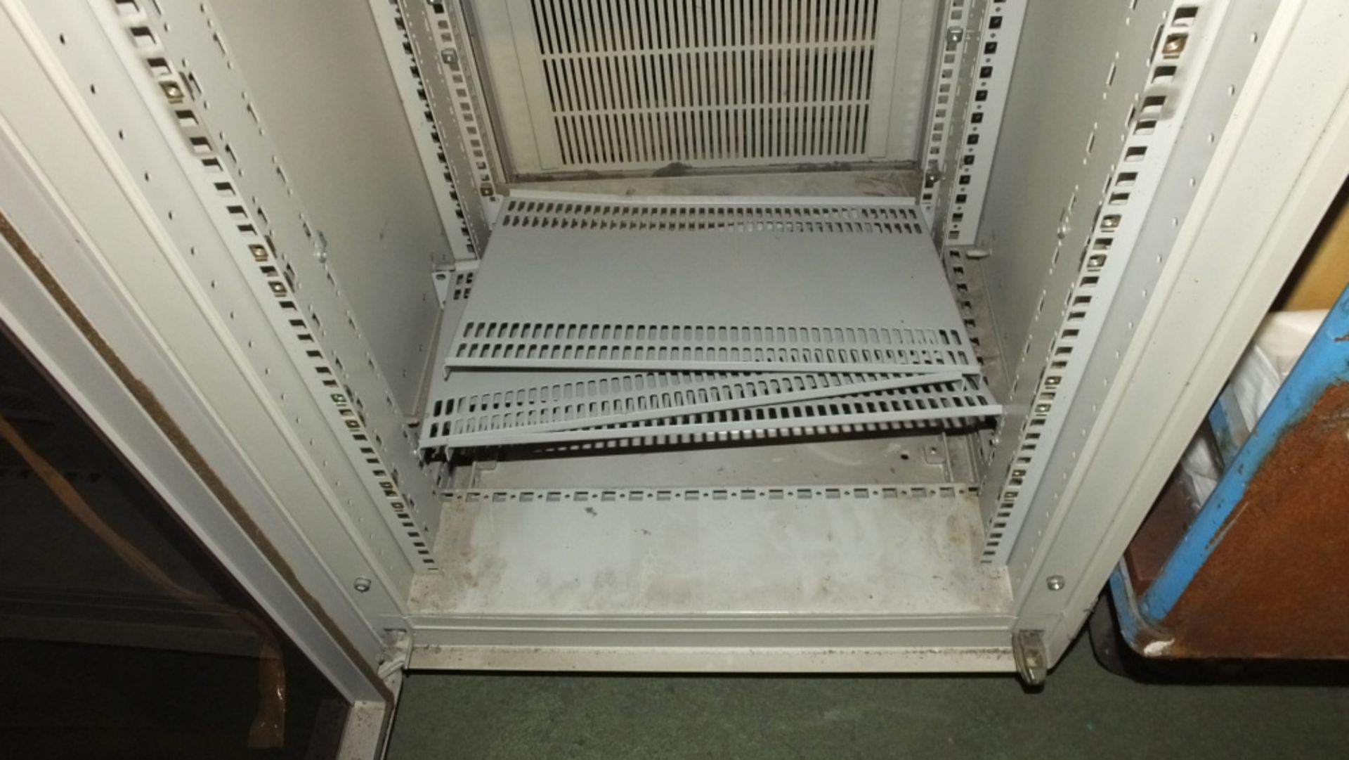 Gray Glass Fronted Server Cabinet L 600 x W 650 x H 1020mm