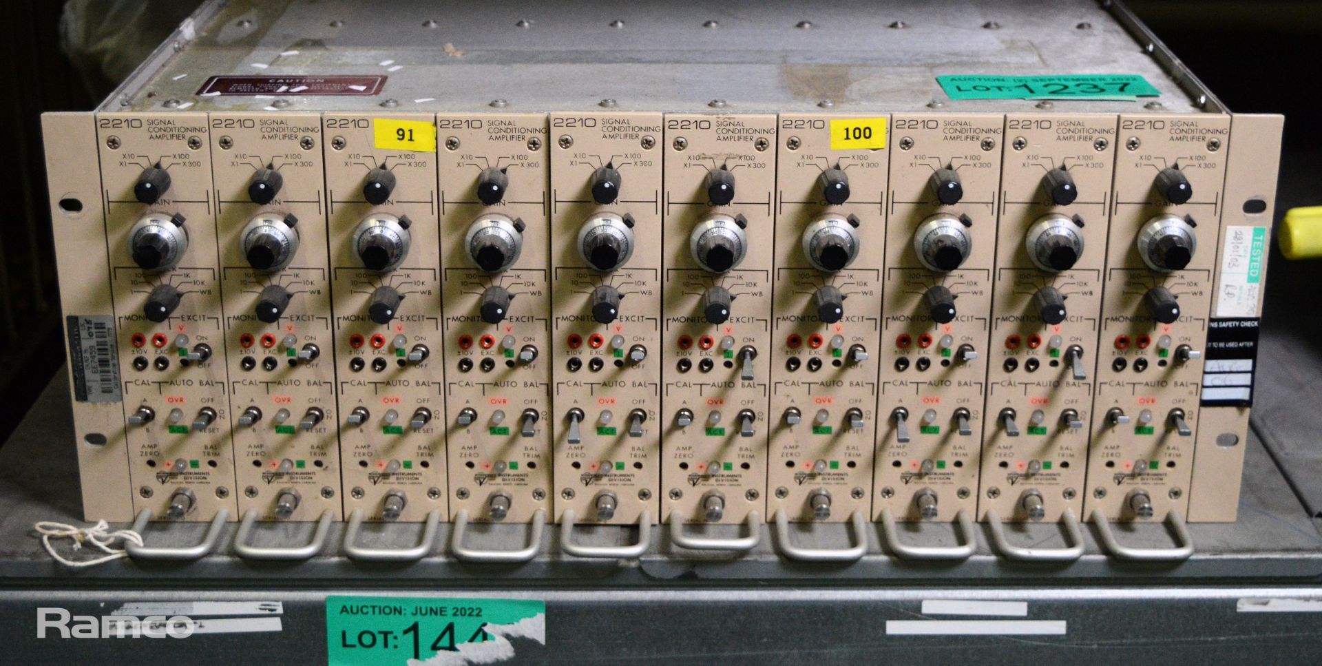Vishay Measurements Group 2210 Signal Conditioning Amplifier