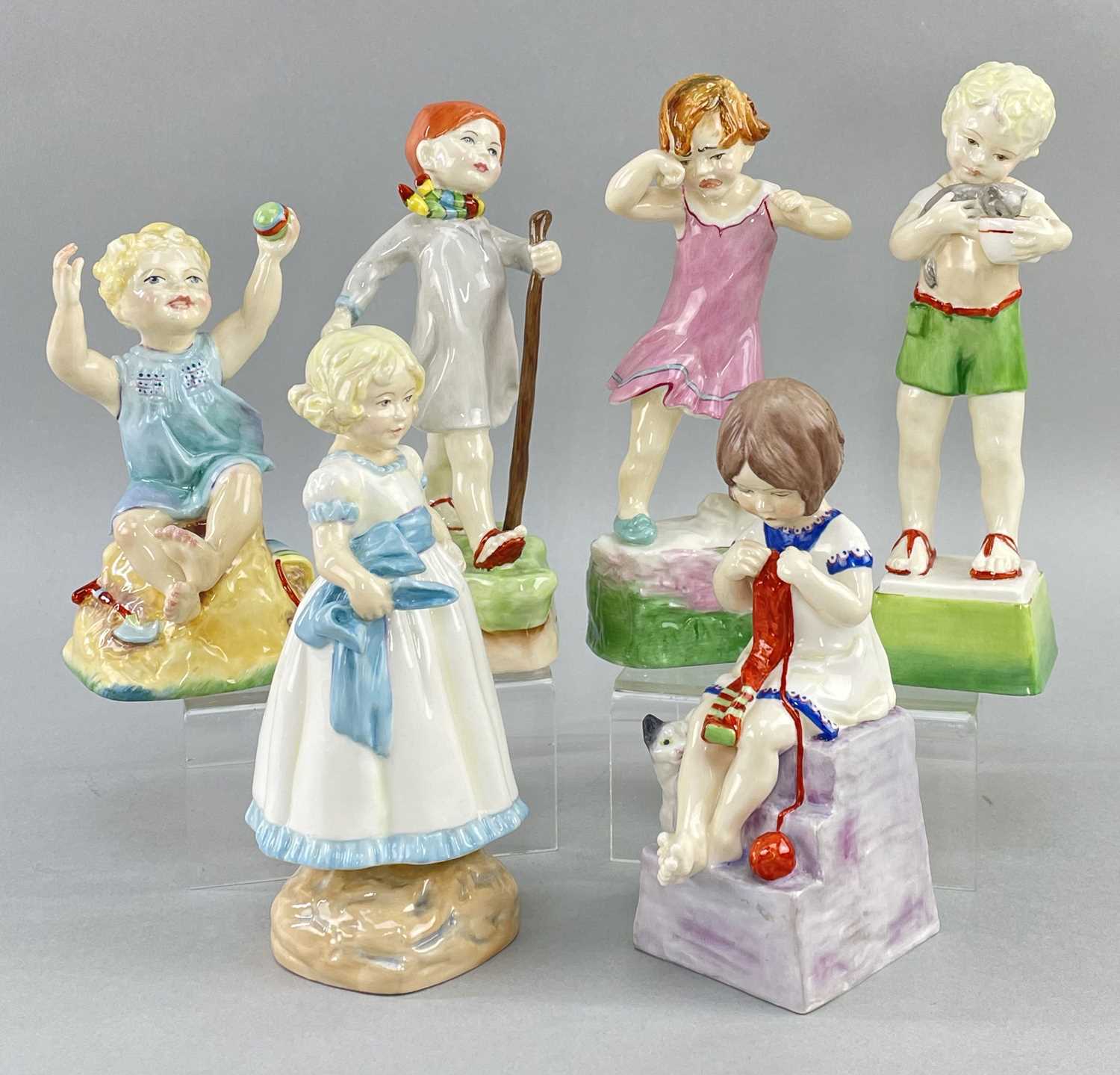 SET OF ROYAL WORCESTER 'DAYS OF THE WEEK' FIGURES OF CHILDREN ...