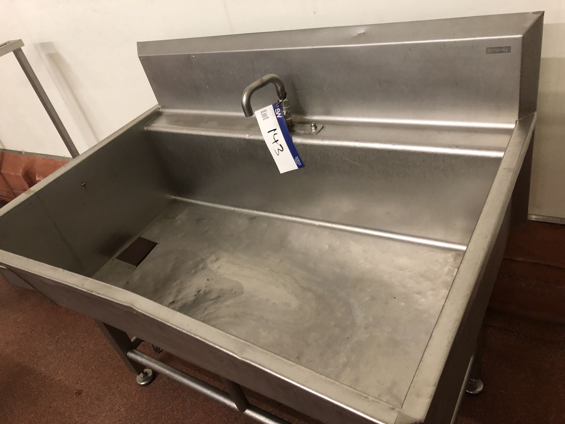 Syspal Utensil Sink, approx. 1.35m x 0.87m x 1.1m high, item located in ...