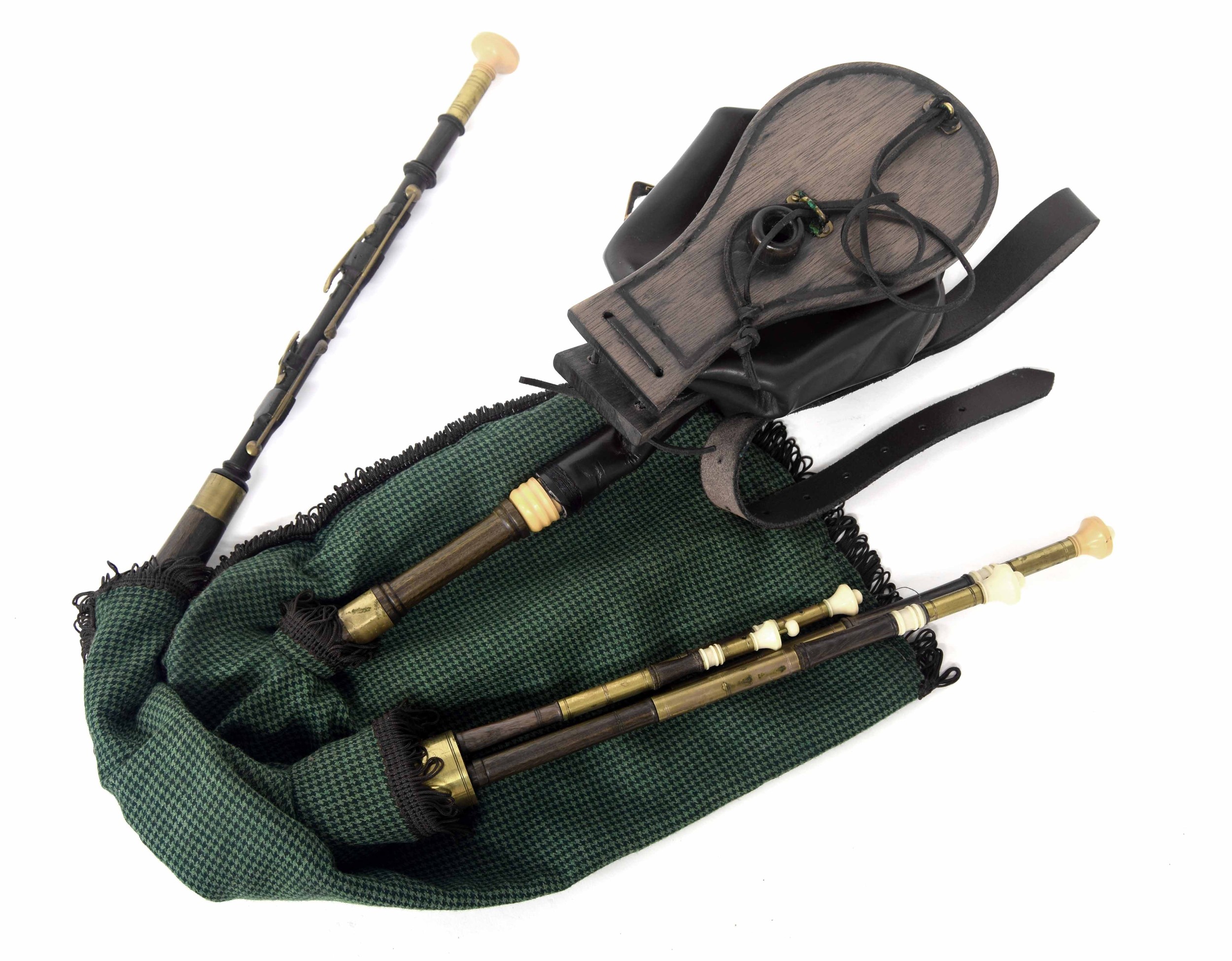 Set of old Northumbrian pipes, unnamed, with brass ferrules and green ...