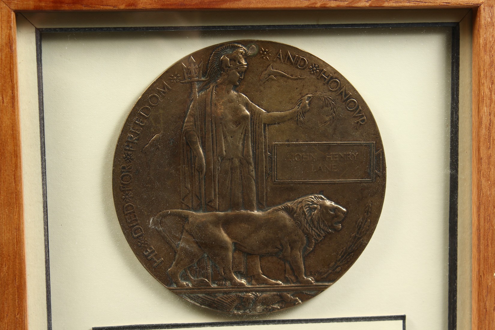 A FRAMED AND GLAZED W W 1 BRONZE MEMORIAL DEATH PLAQUE or "Dead Man's ...