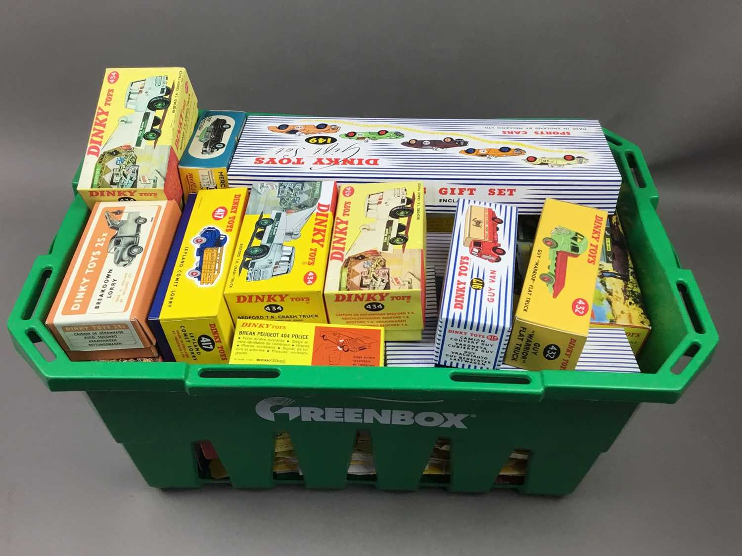 LOT OF DINKY MODEL BOXES