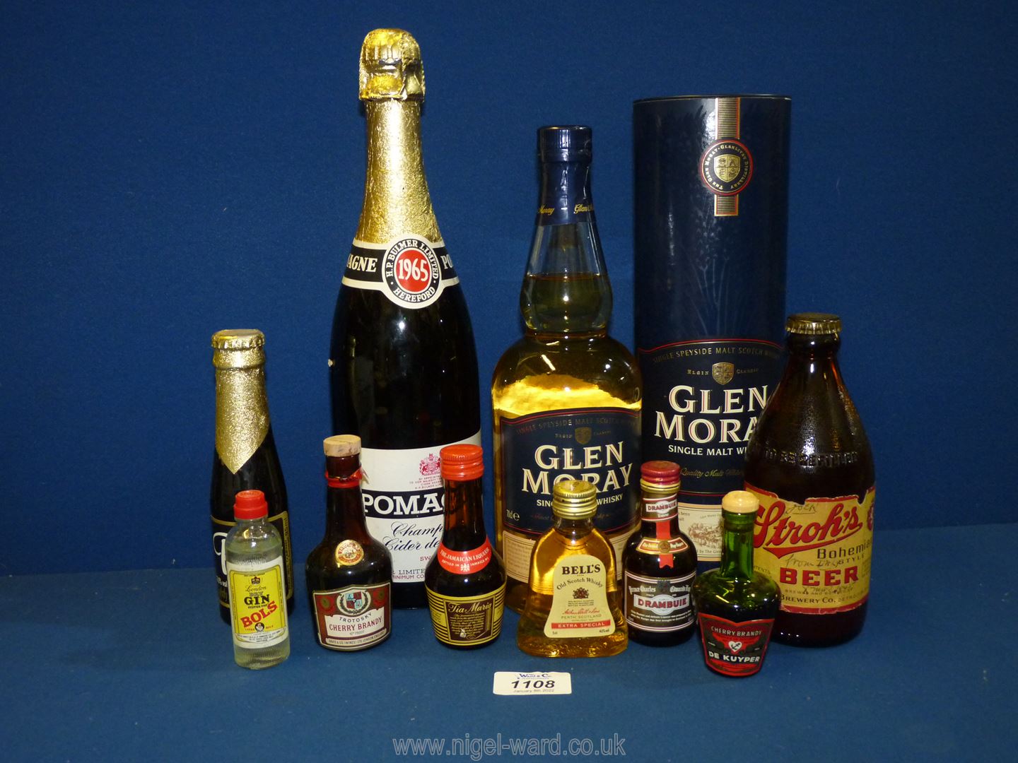 A small quantity of alcohol including a 1965 Bulmers Pomagne, boxed ...
