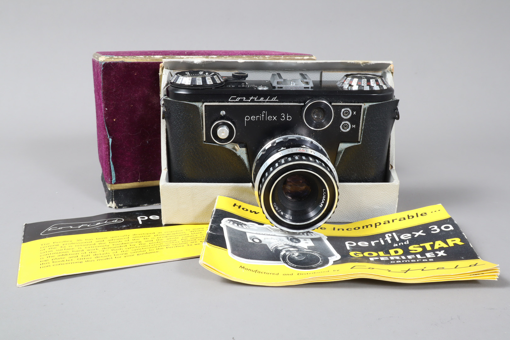 A Corfield Periflex 3b Camera, seial no 911127 88, shutter erratic ...