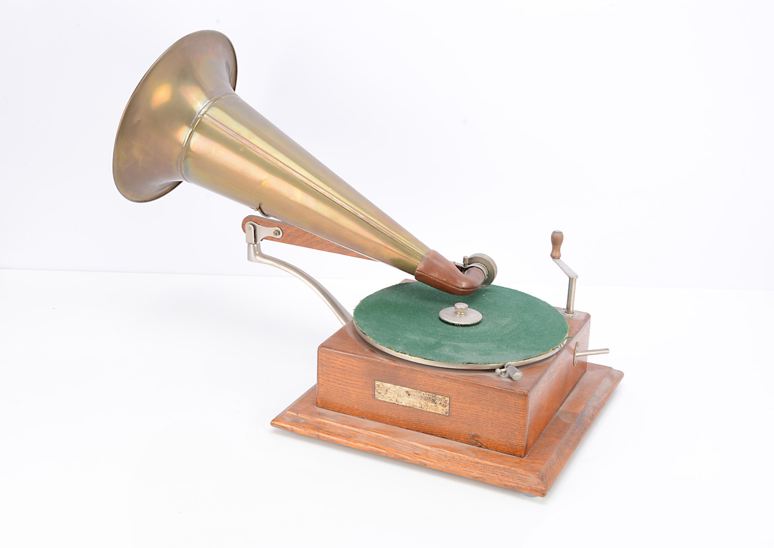 A New Style No 4 Gramophone, by the Gramophone & Typewriter Ltd, with ...
