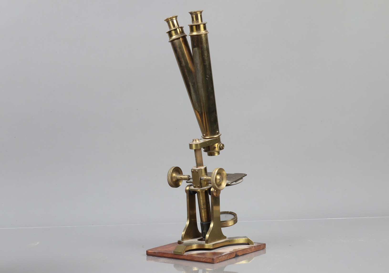 A late 19th Century unnamed lacquered brass Wenham Binocular Microscope ...