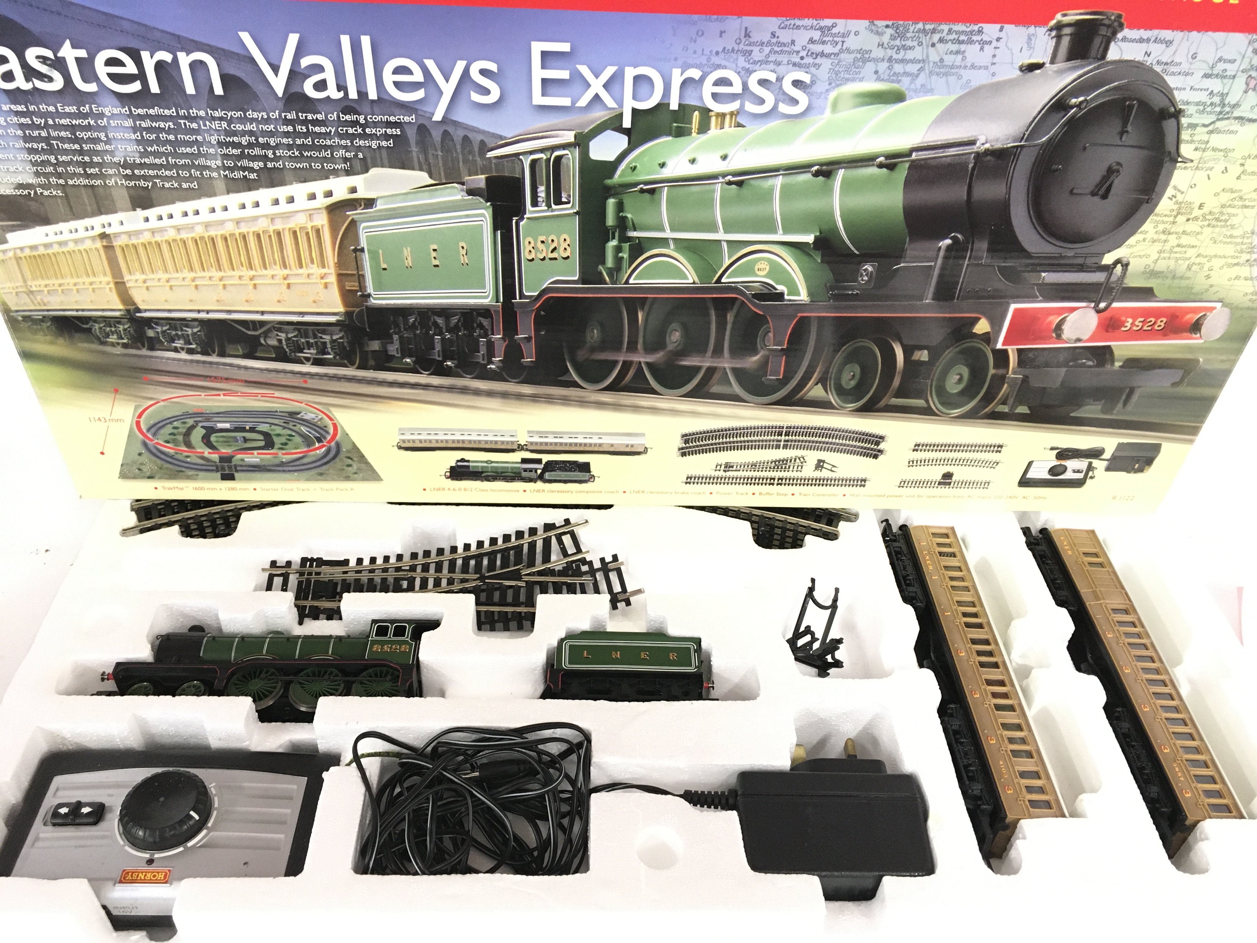 A Boxed Hornby Eastern Valleys Express Set #1122.