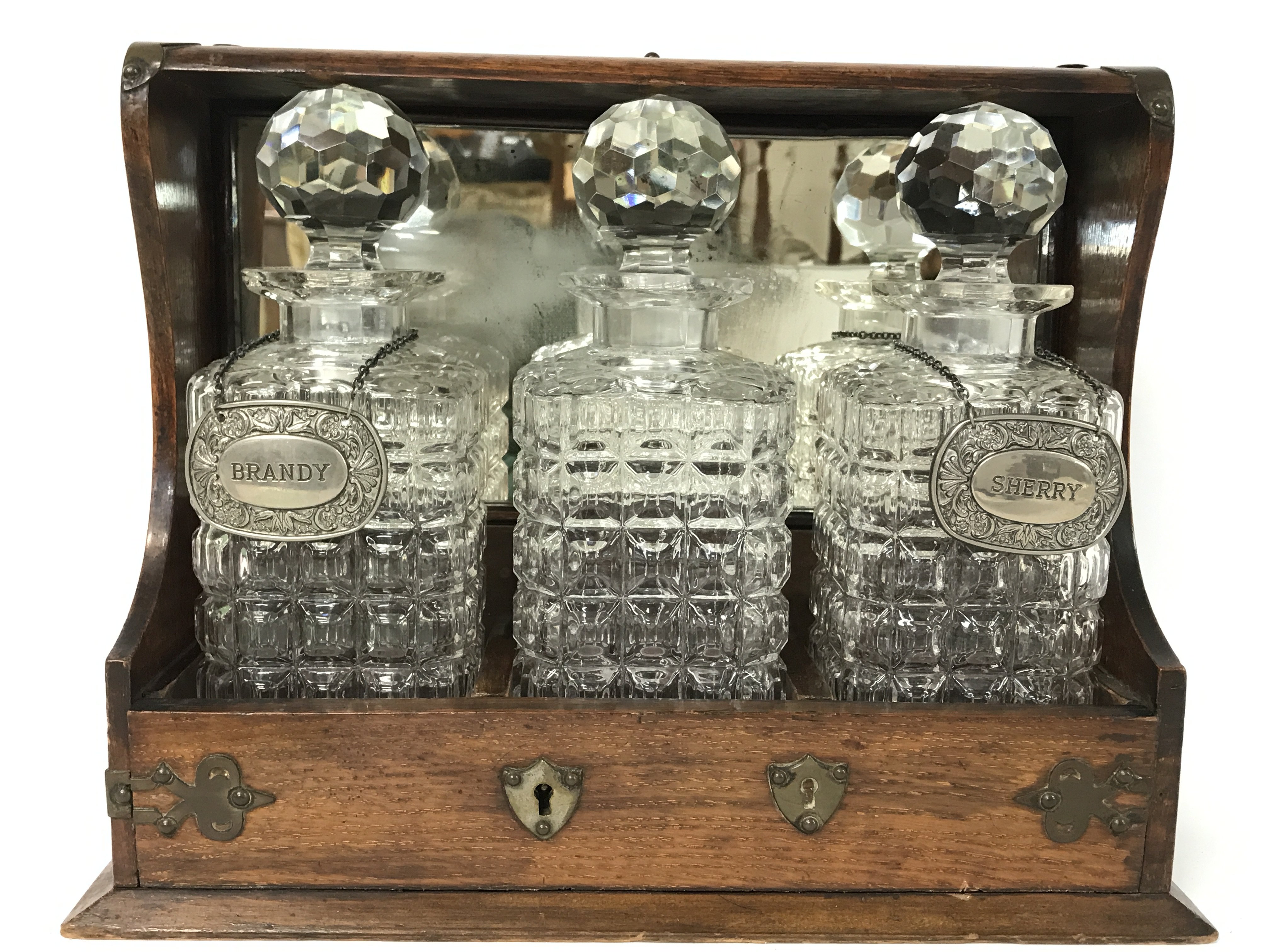 Oak cased bottle tantalus