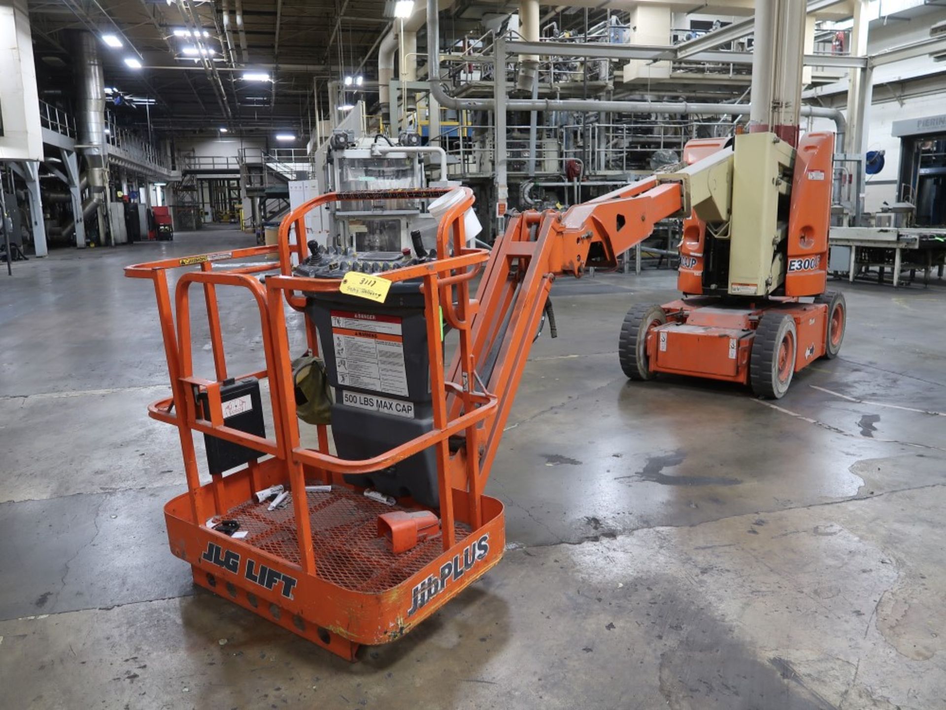 2000 JLG Articulating Electric Boom Lift Model E300AJP (DELAYED ...