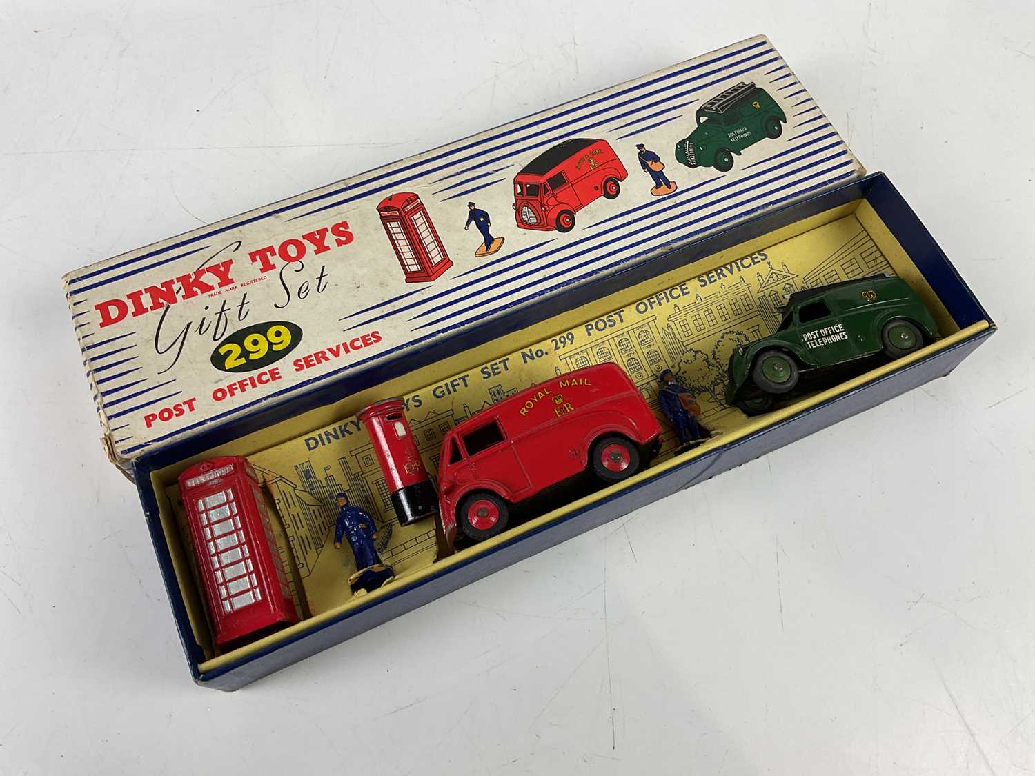 DINKY; a 299 Post Office service gift set, to include two vans, a ...