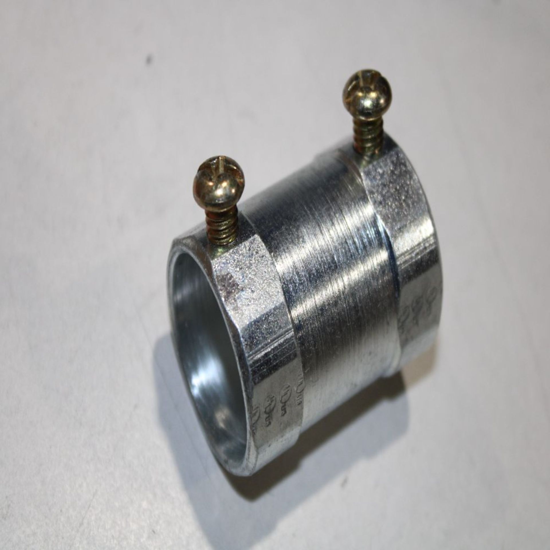 235x Thomas & Betts Unused Surplus TK123US EMT/Elbow/Coupling/Joint EA
