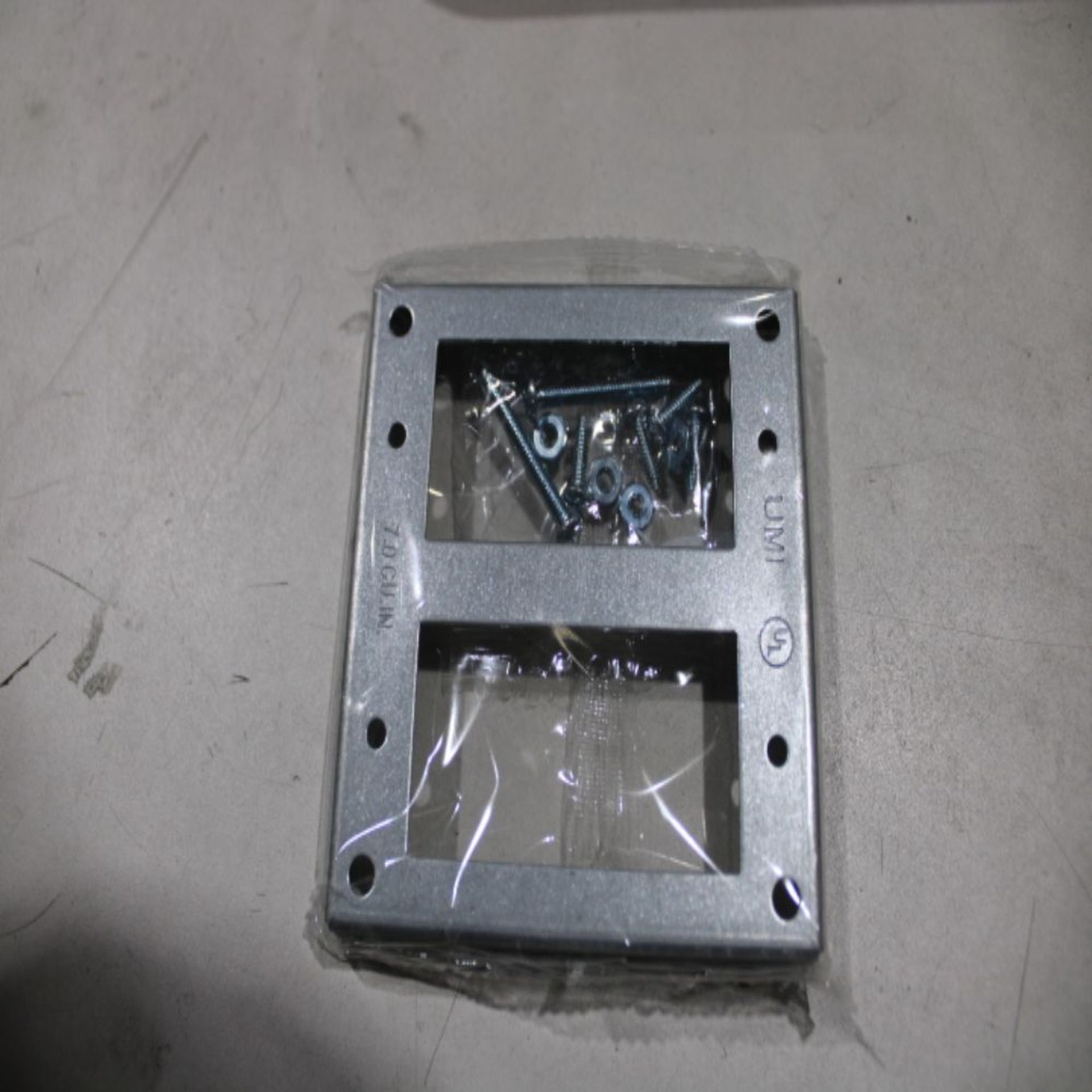 17x Topaz Unused Surplus CMB218 Outlet Boxes/Covers/Accessories