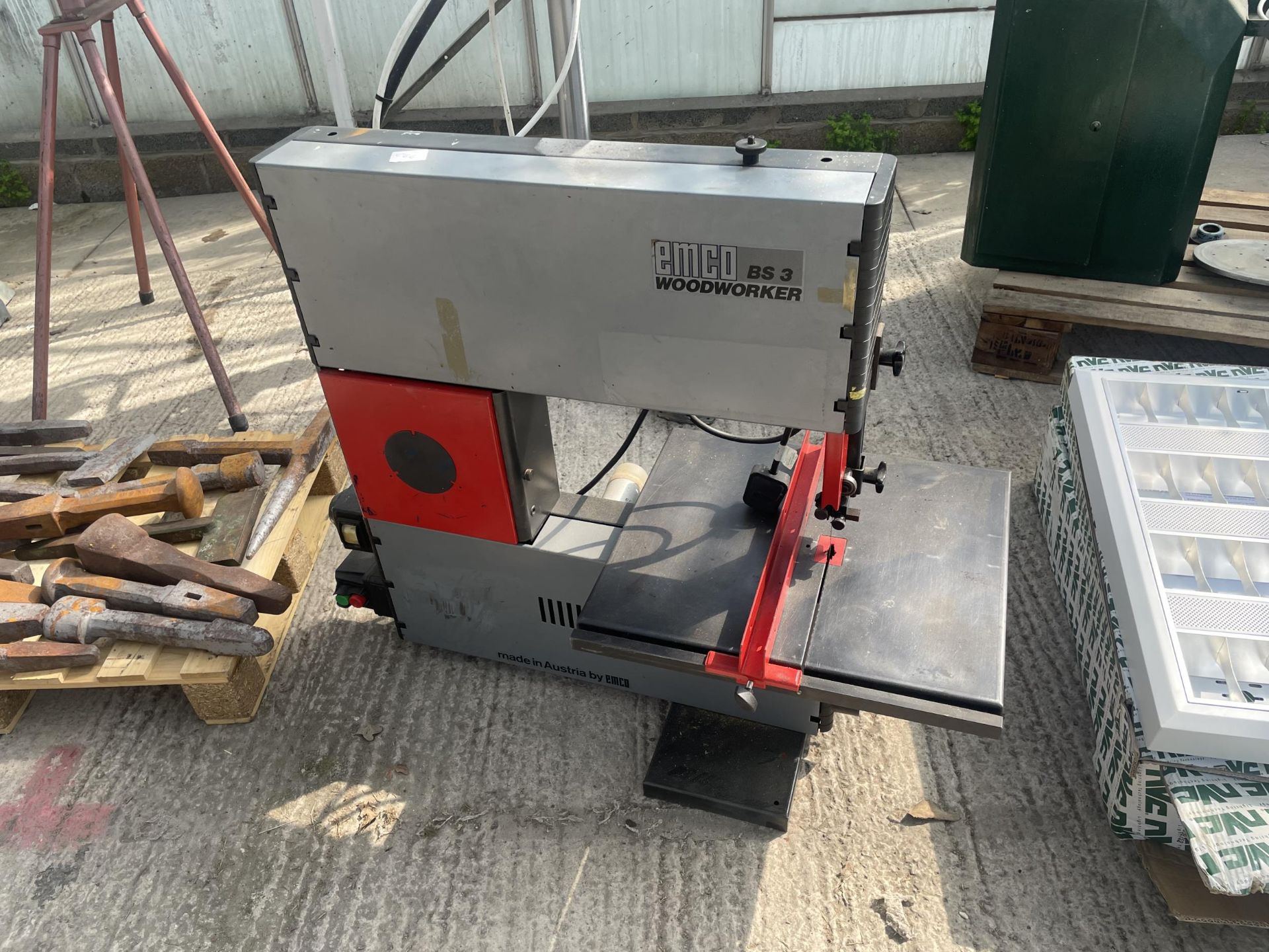 AN EMCO WOODWORKER BS3 BAND SAW, SINGLE PHASE - NO VAT
