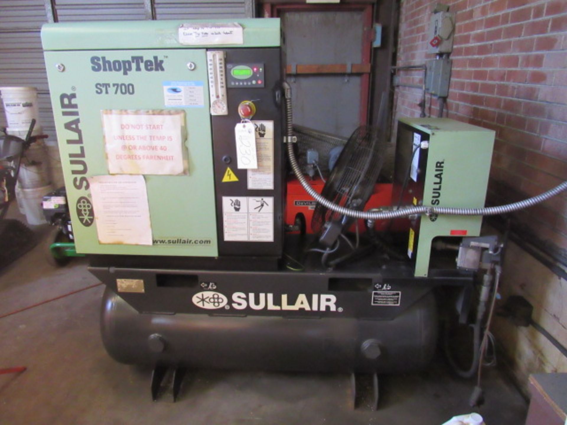 Sullair ST700 10 HP Rotary Screw Air Compressor with 125 PSI, sn:C03-C20772
