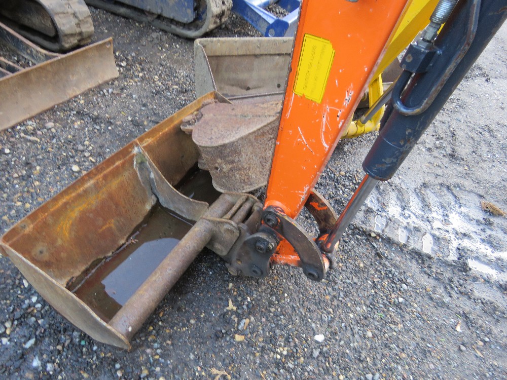 HITACHI ZAXIS 19U RUBBER TRACKED MINI EXCAVATOR, YEAR 2017 BUILD, WITH ...