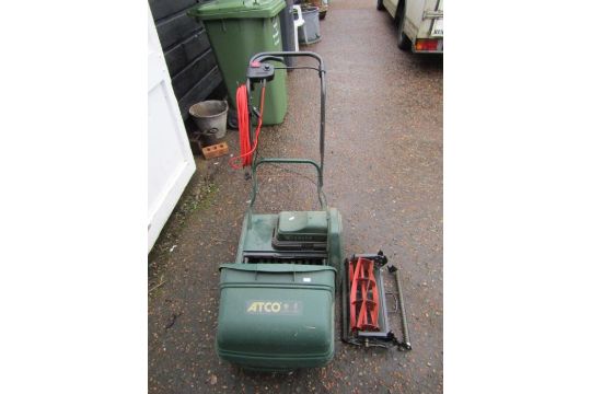Atco Windsor 14s electric self propelled cylinder lawnmower/scarifier ...