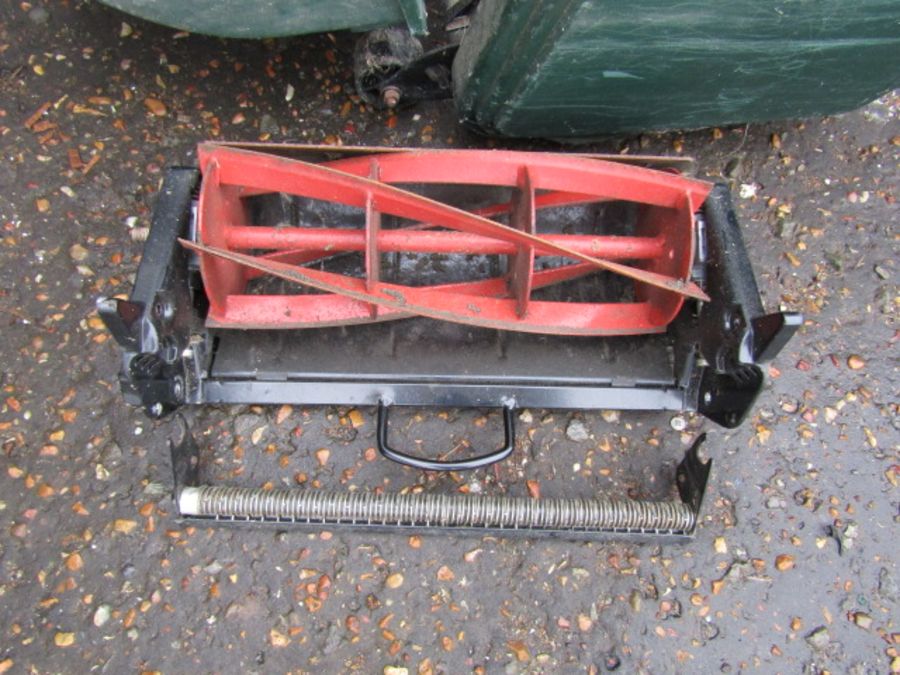 Atco Windsor 14s electric self propelled cylinder lawnmower/scarifier ...