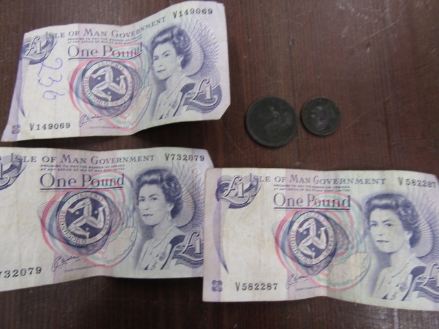 1/2 d (1806) 1/4d 1835 and 3 Isle of Man notes