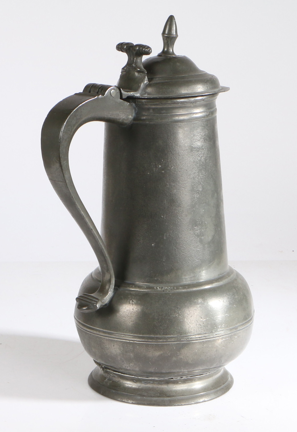 A George II pewter OEWS gallon spouted acorn-shaped knopped flagon ...