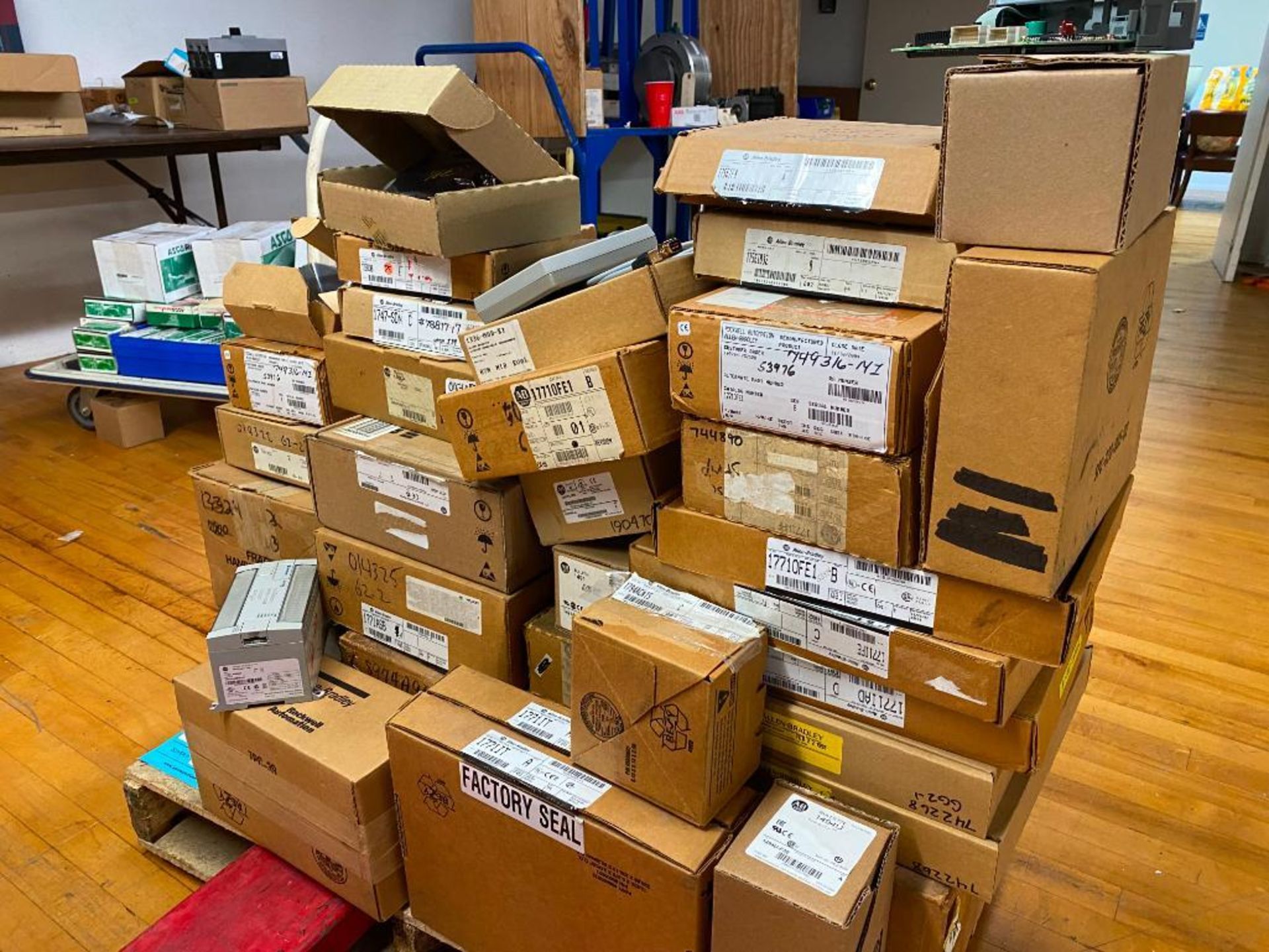 LOT OF ALLEN BRADLEY*. Packaging Fee = $50