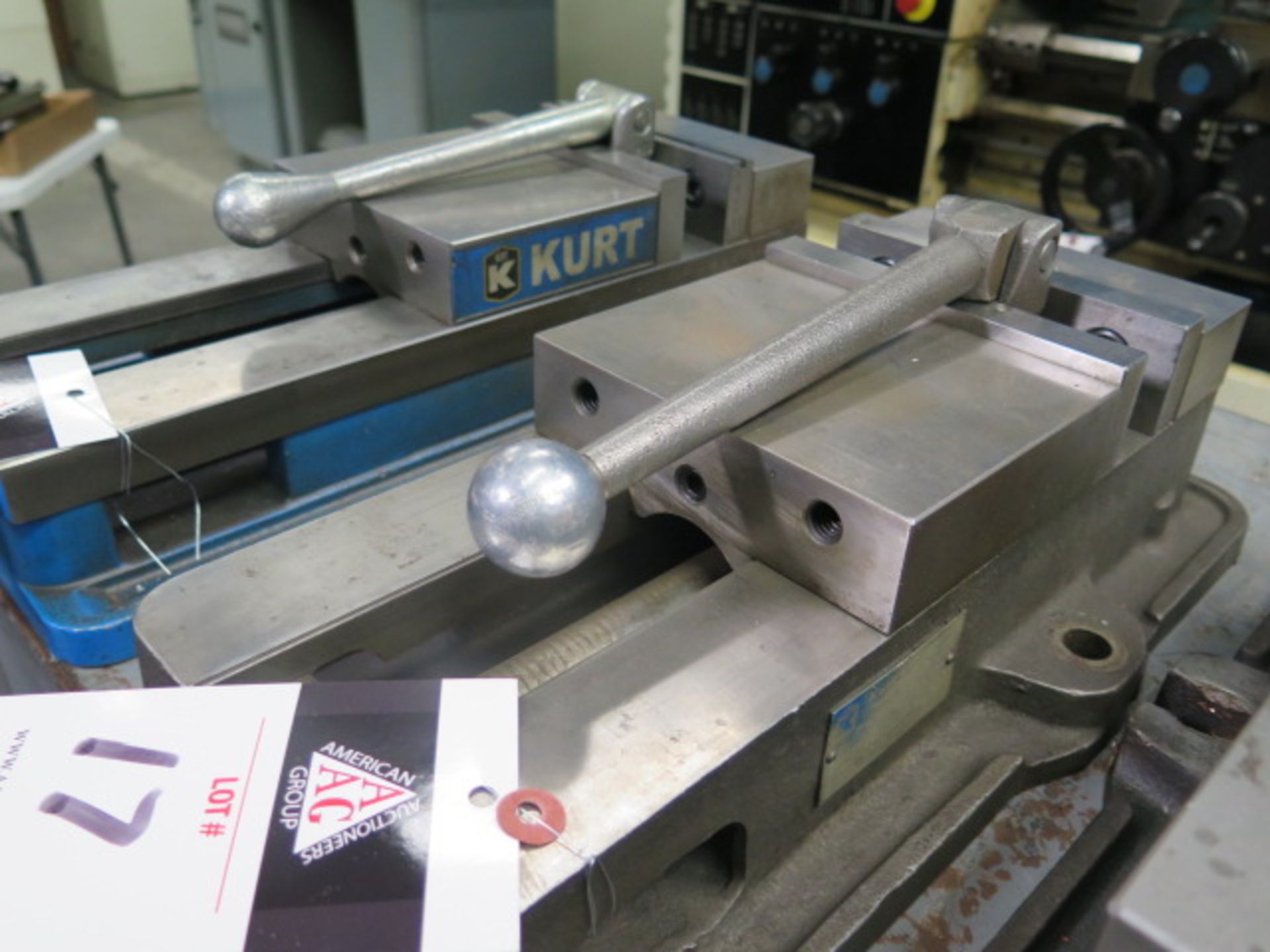 Kurt 6" Angle-Lock Vise (SOLD AS-IS - NO WARRANTY)