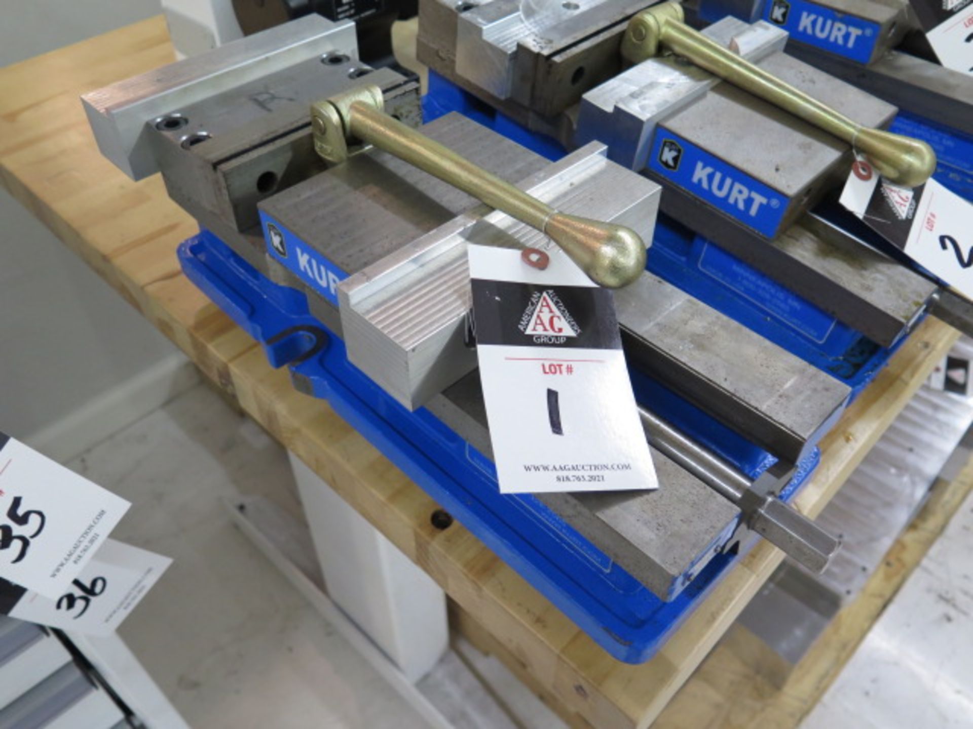 Kurt HD690 6" Angle-Lock Vise (SOLD AS-IS - NO WARRANTY)