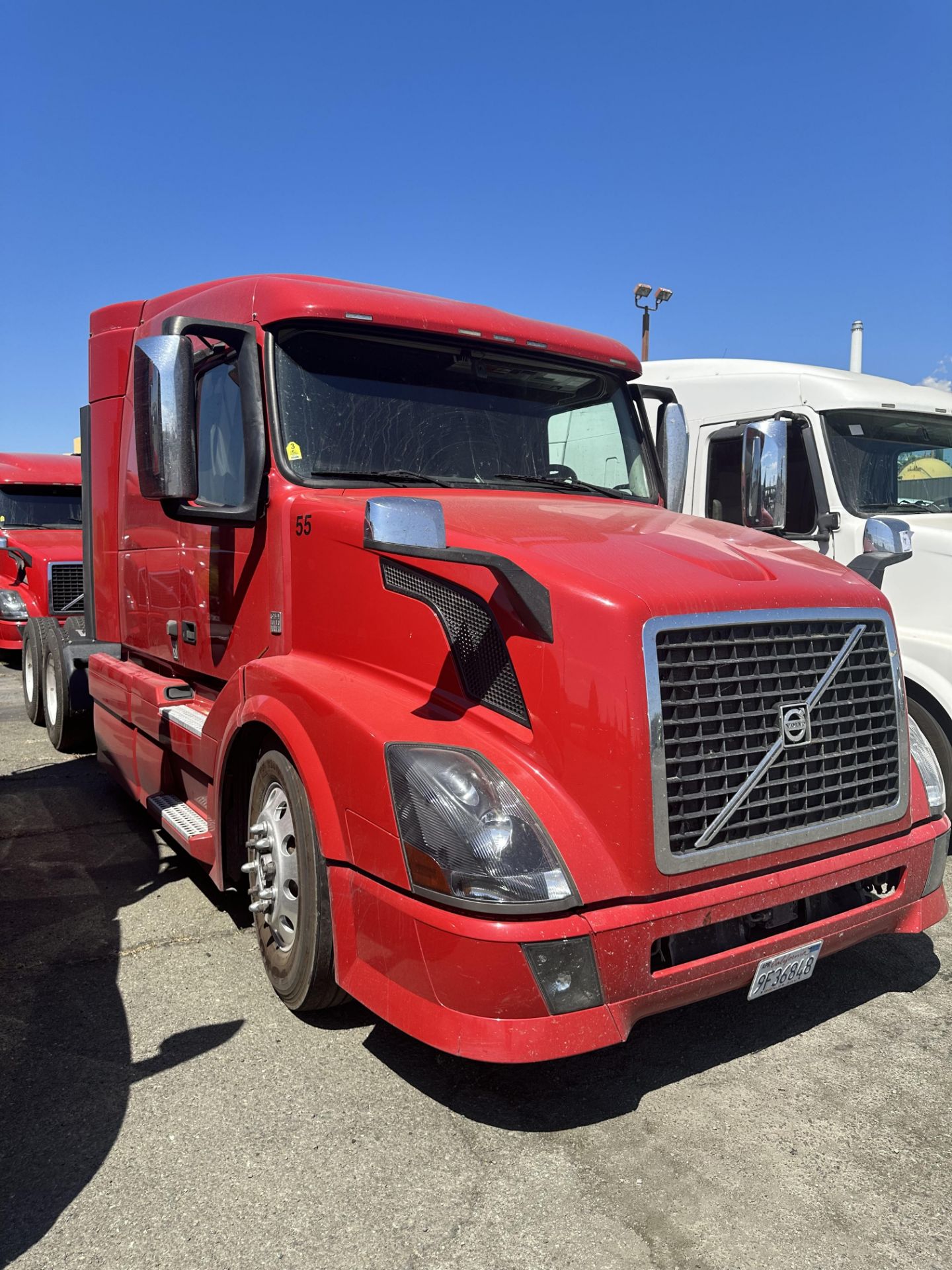 2015 VOLVO VNL 630 Sleeper, 500 HP, 12-speed auto. transmission, VIN ...