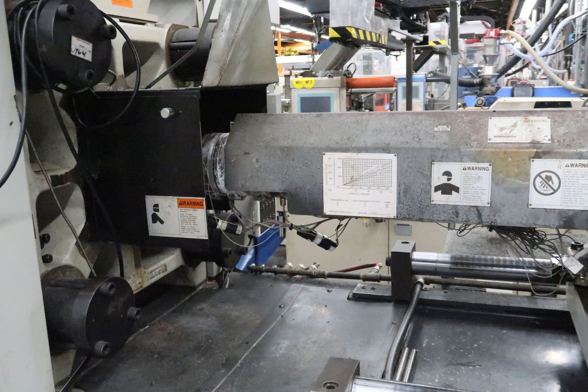 { Group of lots: 275, 276 } 220 TON X 13 OZ. CINCINNATI MILACRON VT220 ...