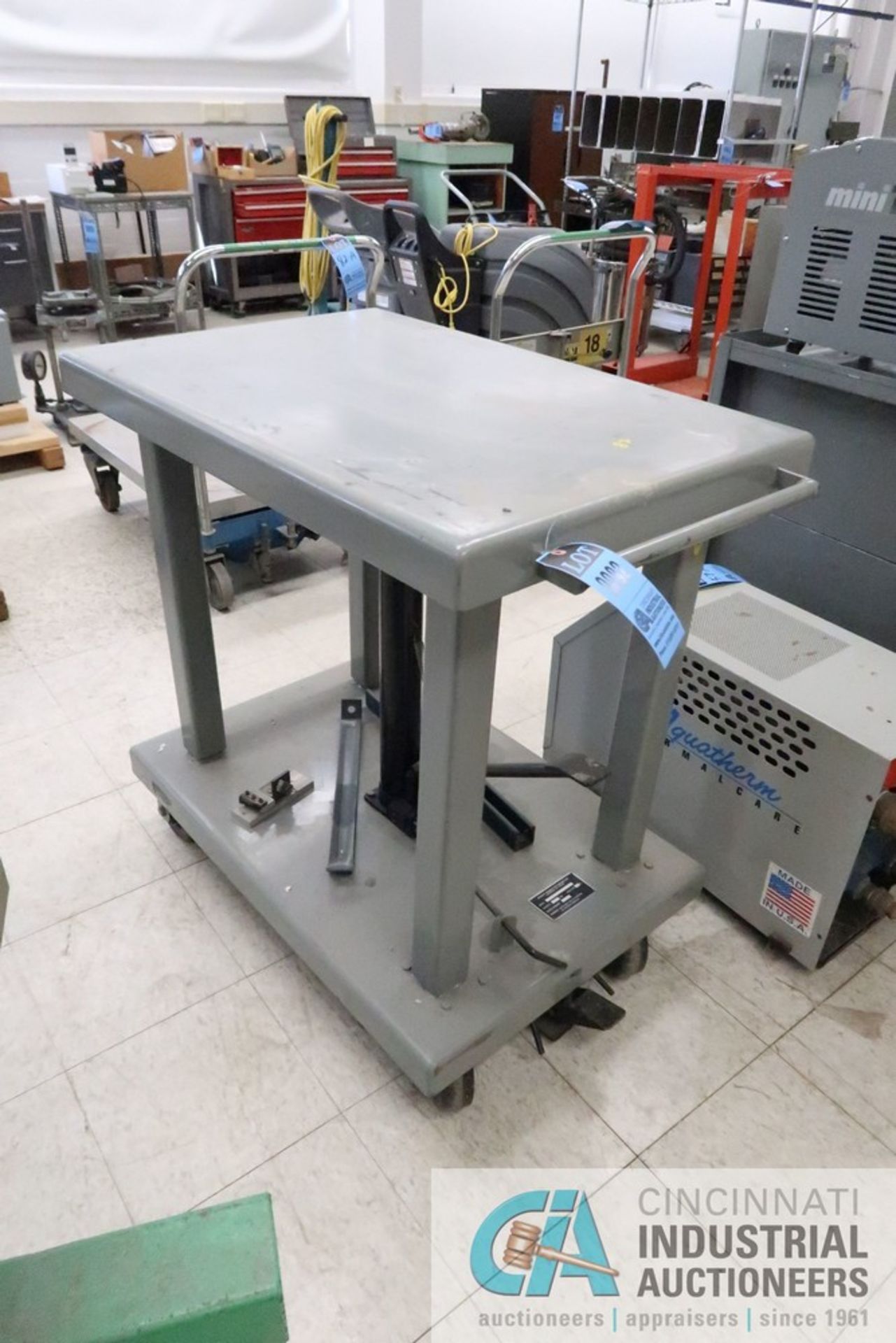 2,000 LB. WESCO MANUFACTURING CO. MODEL LT-20-2436 MOBILE LIFT CART; S ...