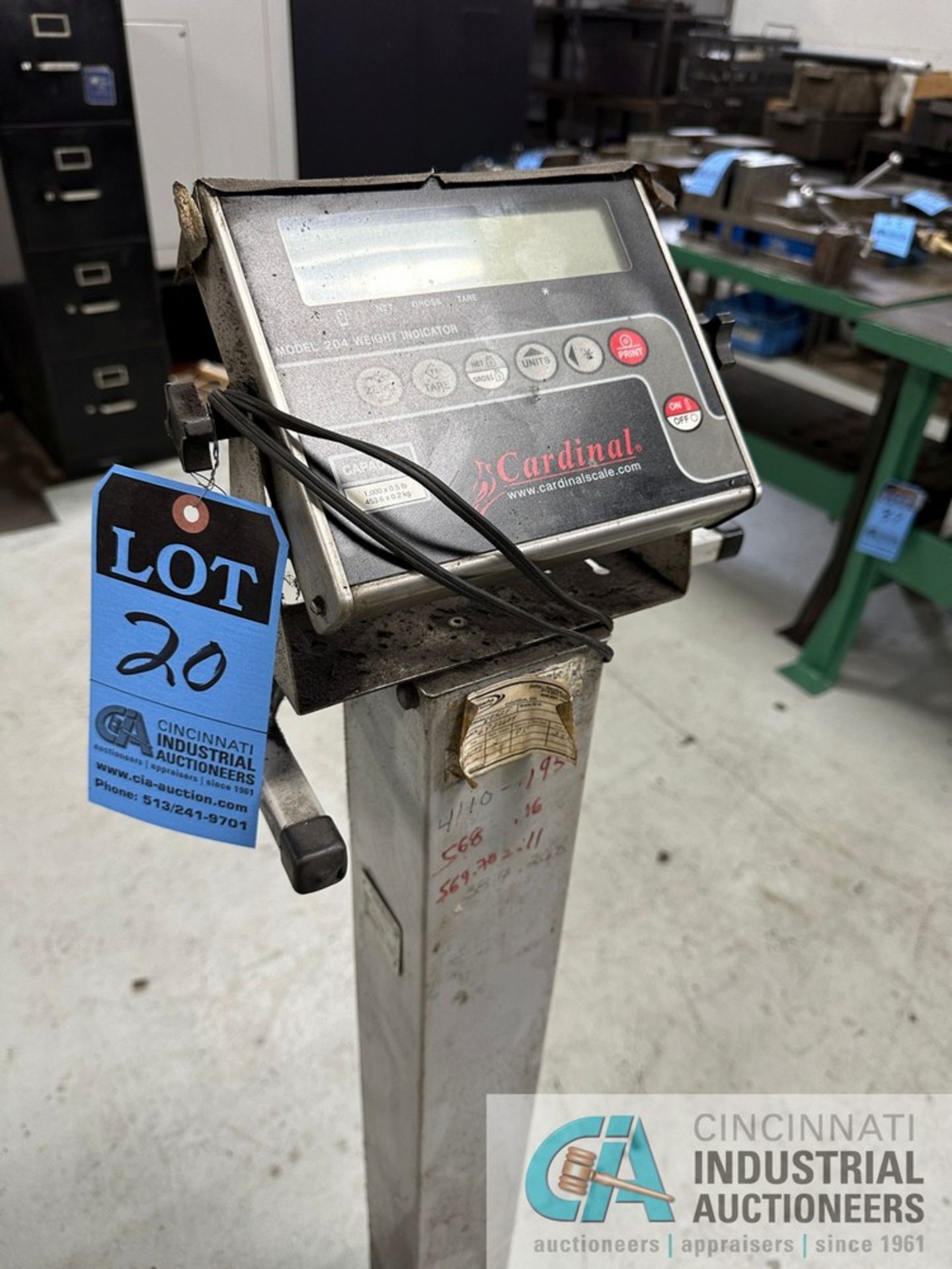 CARDINAL ELECTRIC PLATFORM SCALE - CAPACITY 1,000 X 5 LB.