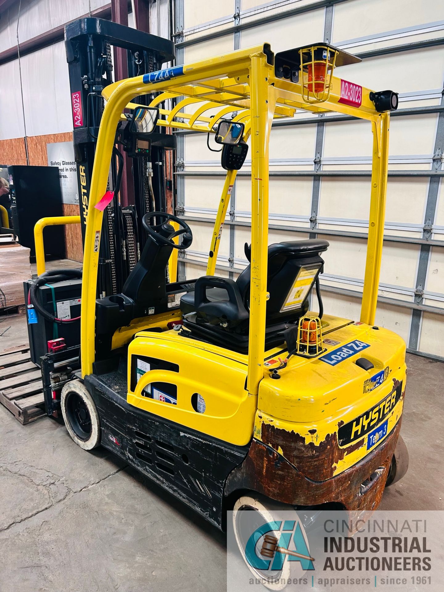 { Choice of lots: 276, 277, 278 } **2018 - 4,000 LB Hyster Model J40XN ...