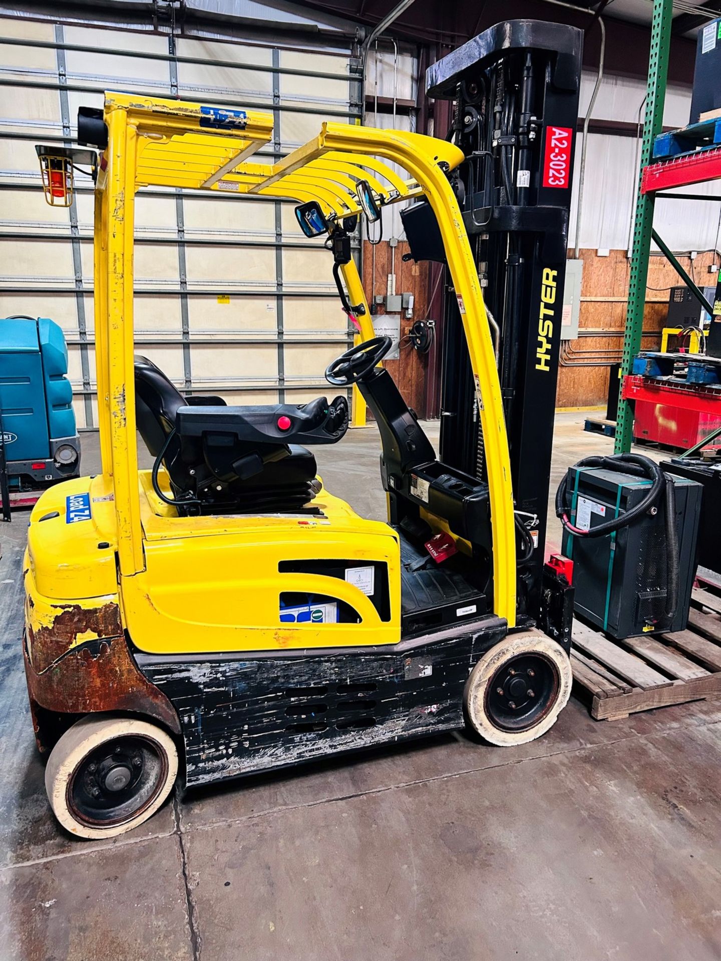 { Choice of lots: 276, 277, 278 } **2018 - 4,000 LB Hyster Model J40XN ...