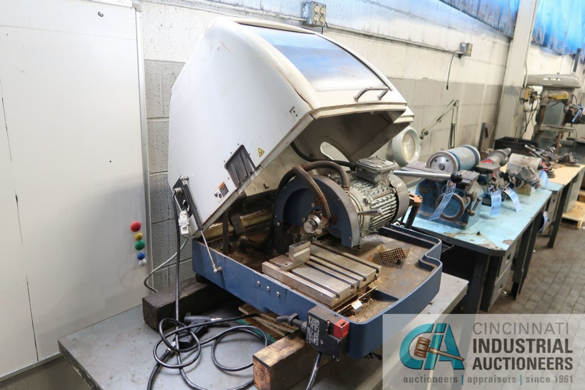 BUEHLER MODEL ABRASIMET 250 ABRASIVE CUTTER; S/N 733-AB25-00685, 9" X ...
