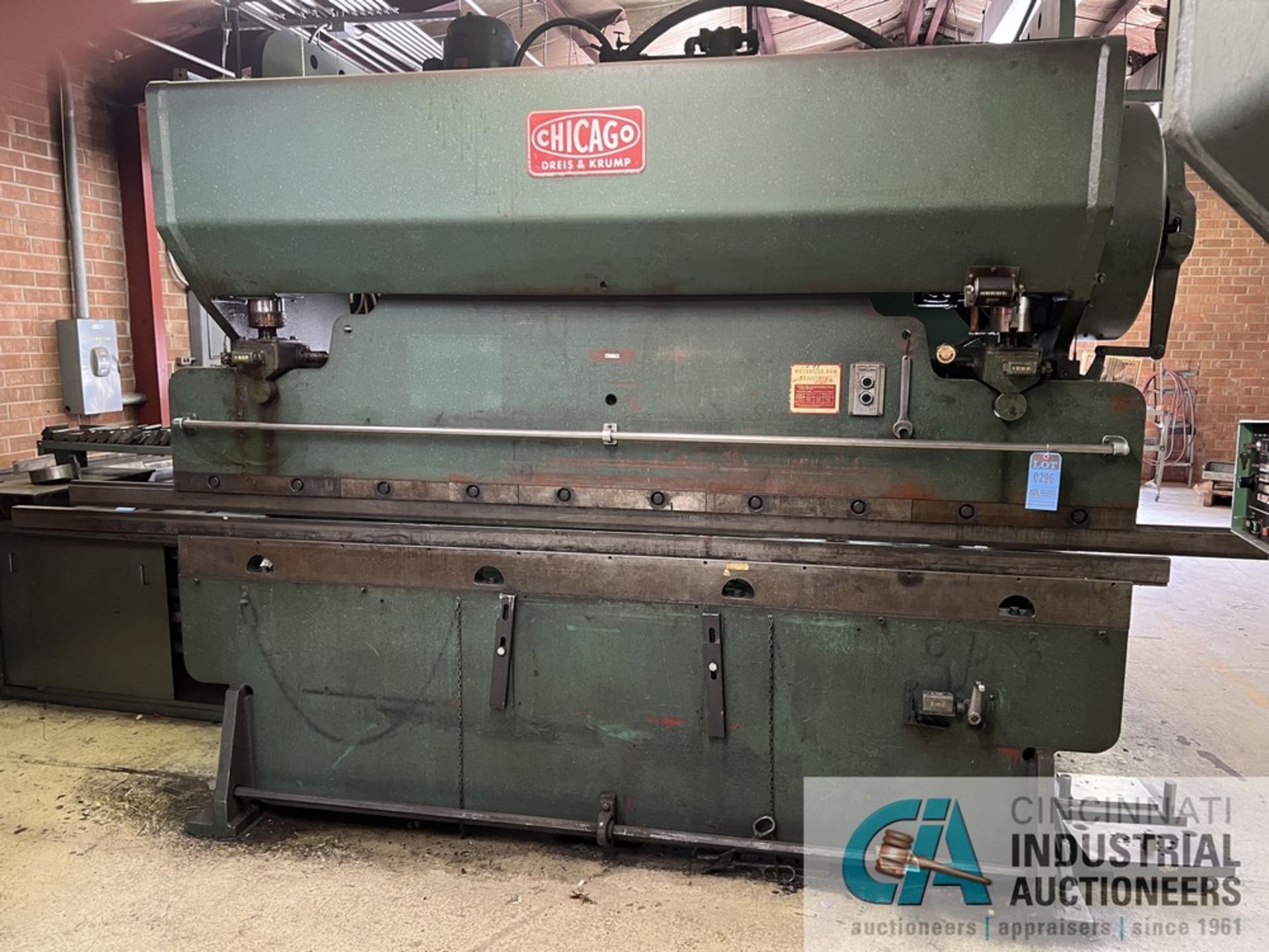 90 TON X 10' CHICAGO MODEL 810-L PRESS BRAKE; S/N L19030, 60/90 TONS ...